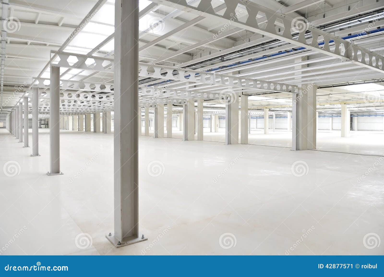 Empty Storage Room, Warehouse Or Hangar Royalty-Free Stock Photography ...
