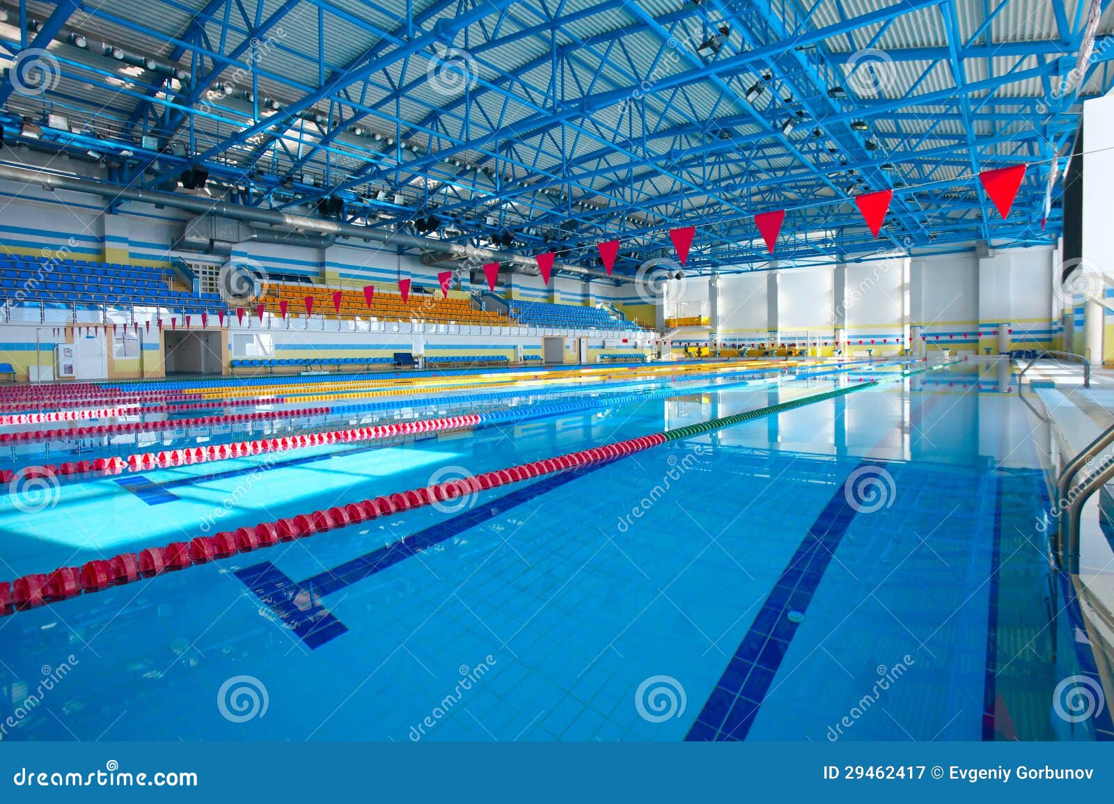 Empty swiming pool stock image. Image of large, blue - 29462417