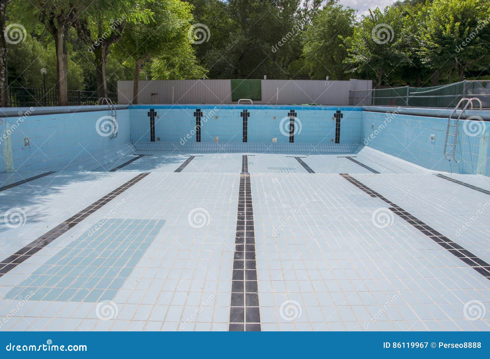 Empty Pool