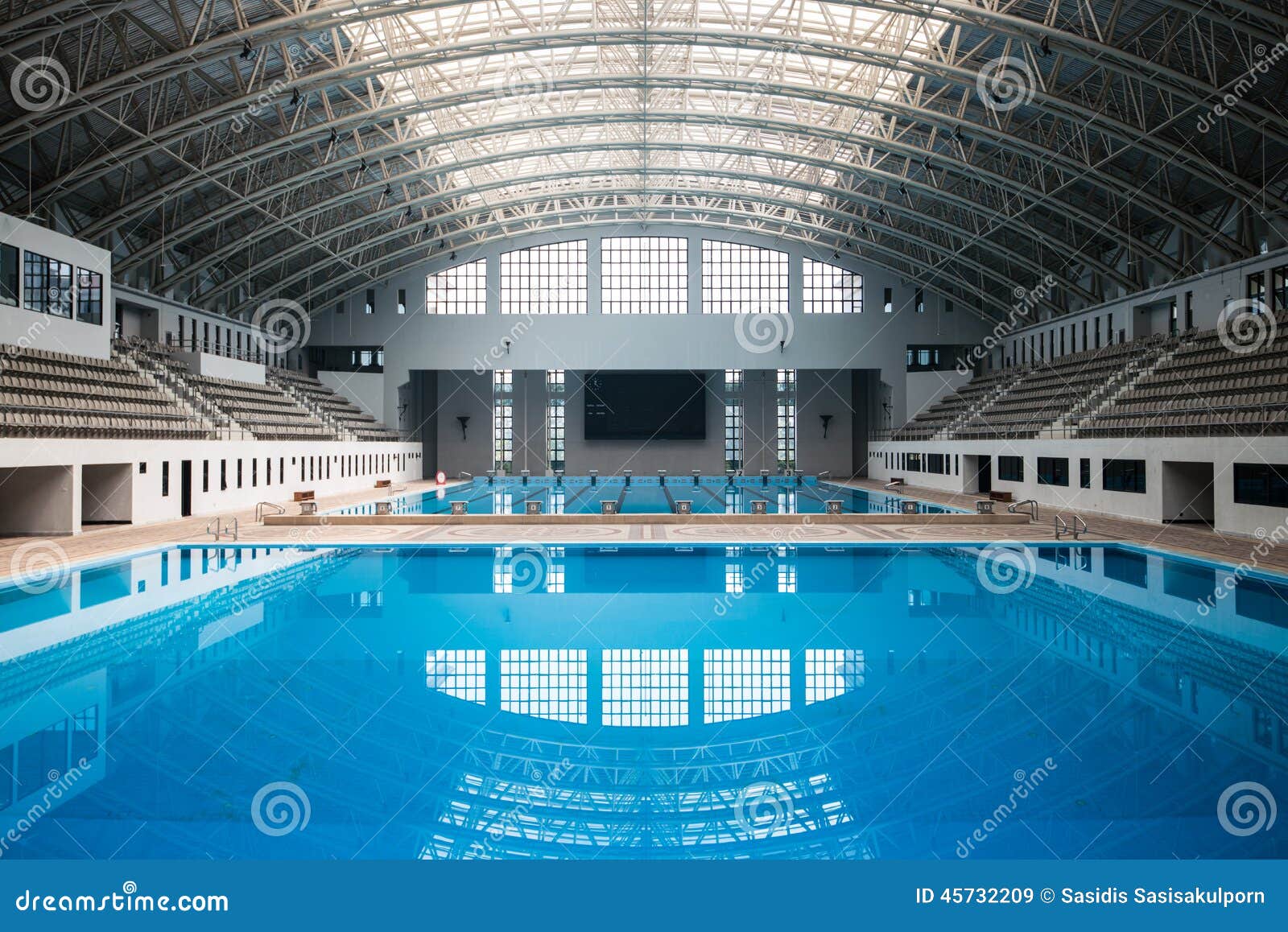 Empty swimming pool stock image. Image of pool, people - 45732209
