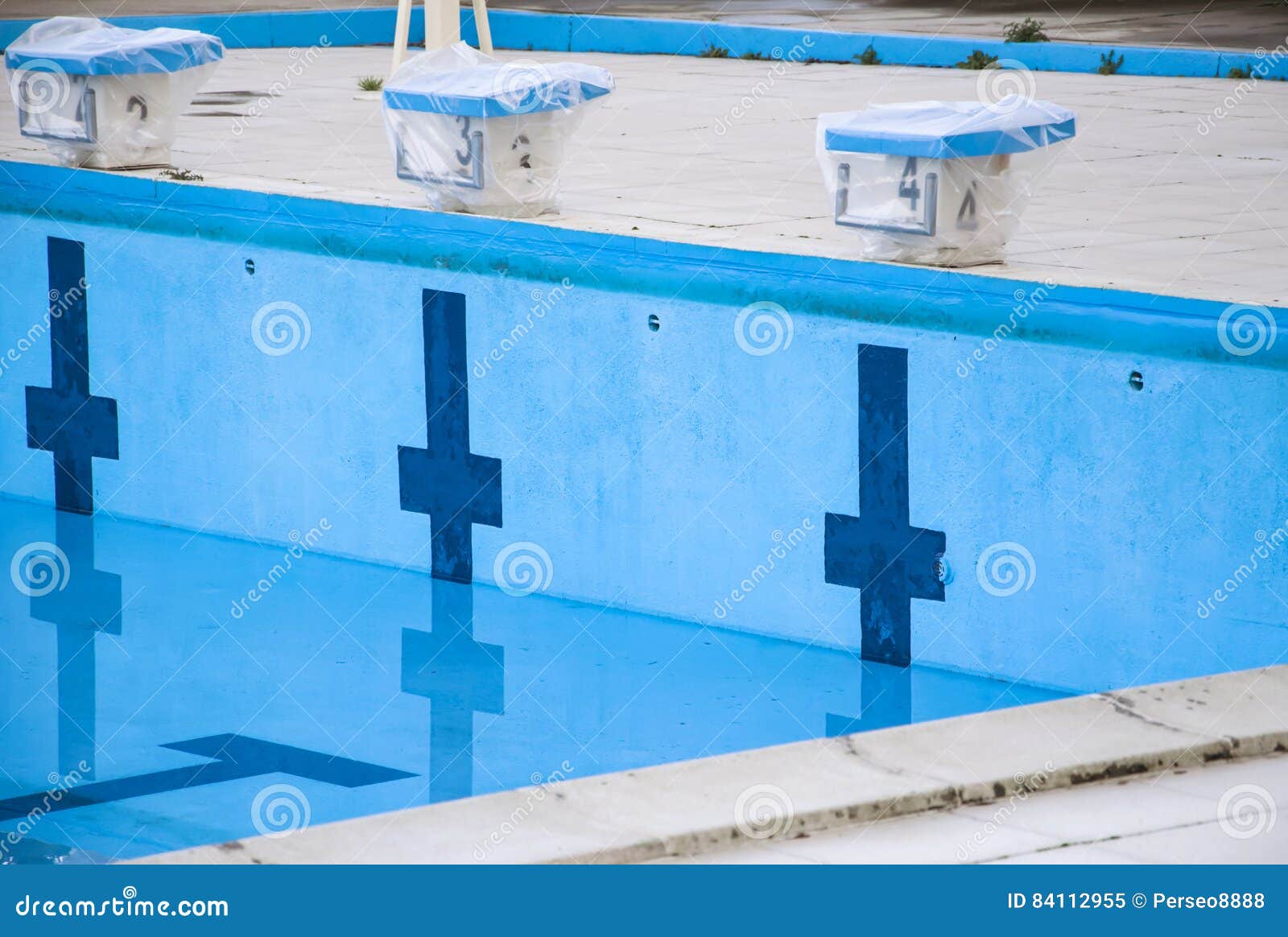 Empty Swimming Pool with Swimming Starting Blocks Stock Image - Image ...