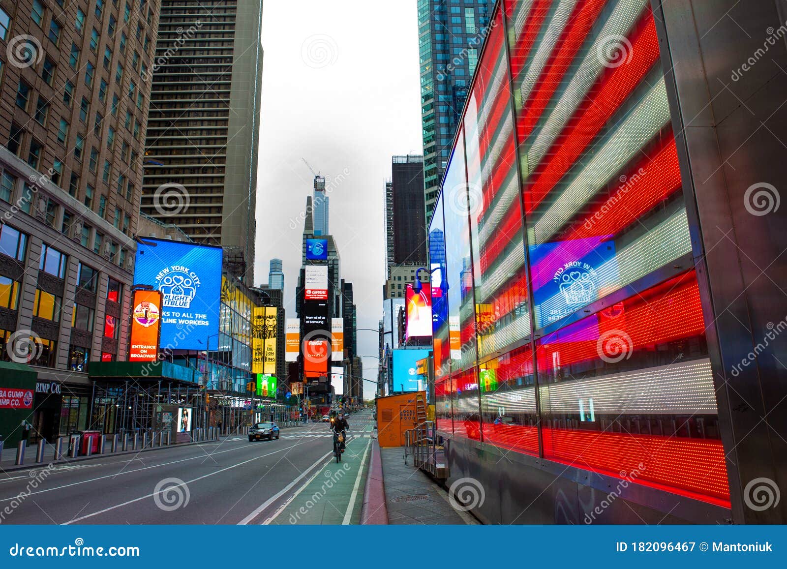 Empty Time Square during COVID-19 Pandemic Editorial Photography ...