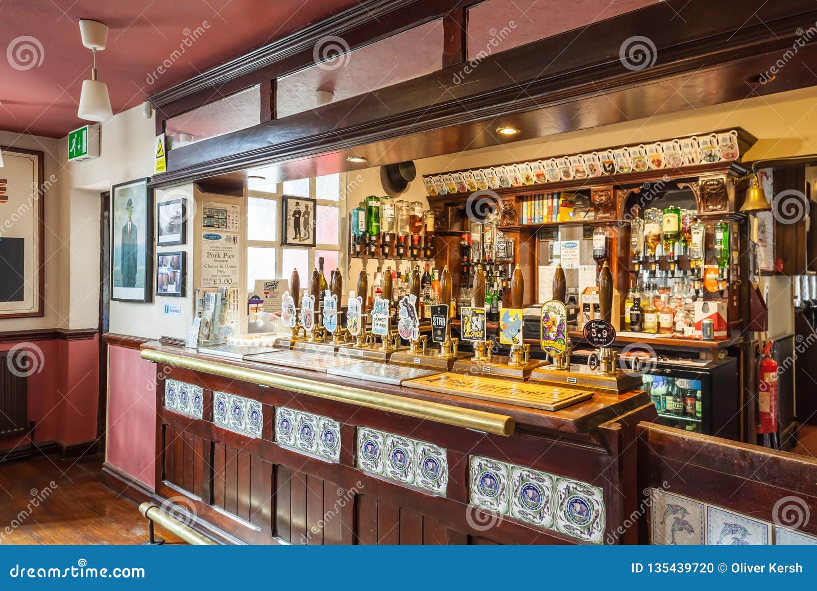 Traditional British Pub Interior Editorial Image - Image of british ...