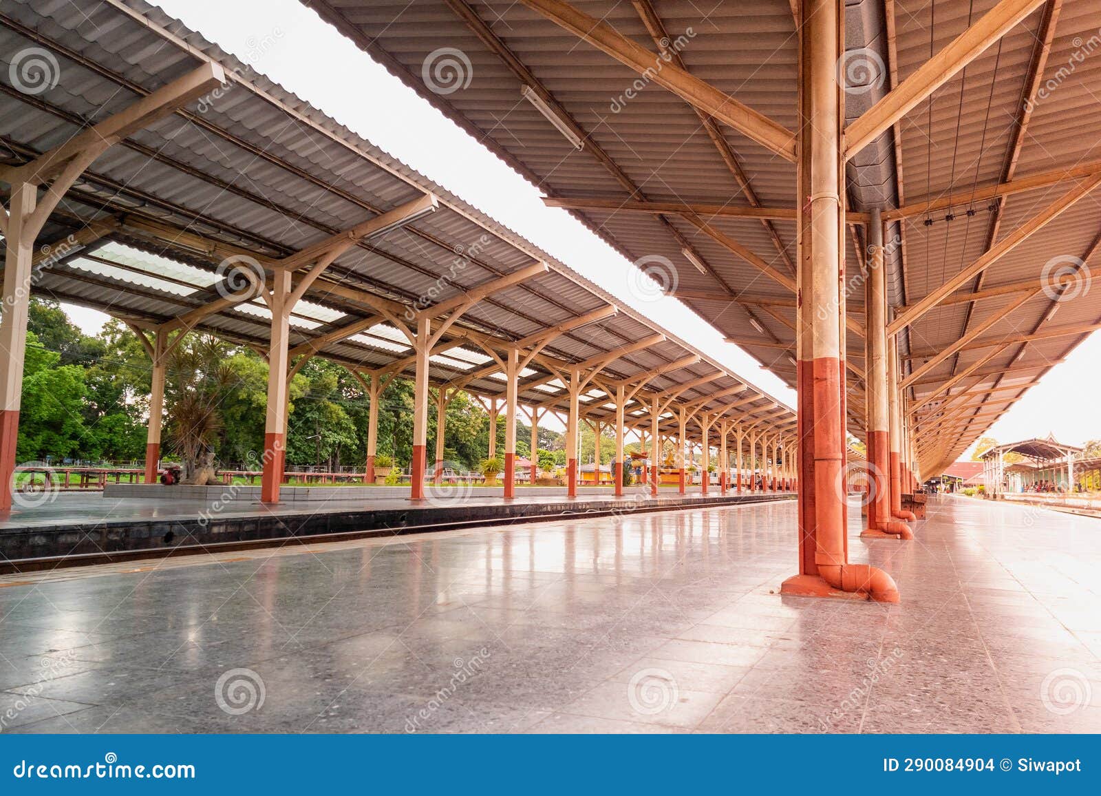 Empty Train Station Platform Stock Photo - Image of building, electric ...