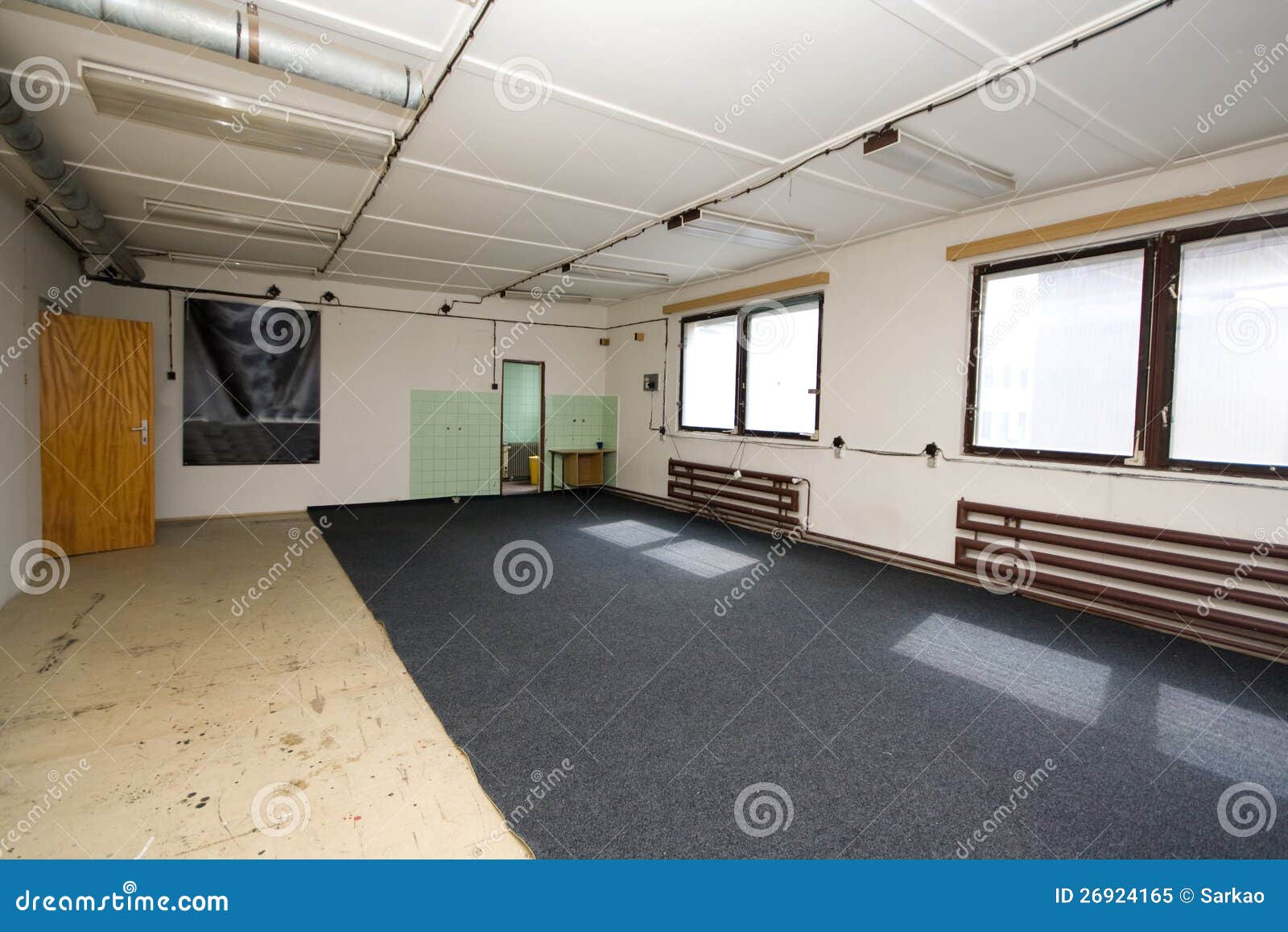 Empty ugly room stock image. Image of door, interior - 26924165