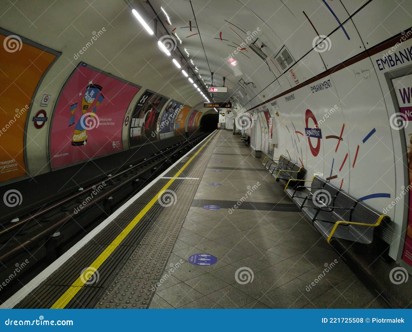 Empty London Underground Platform during Lockdown Editorial Stock Photo ...