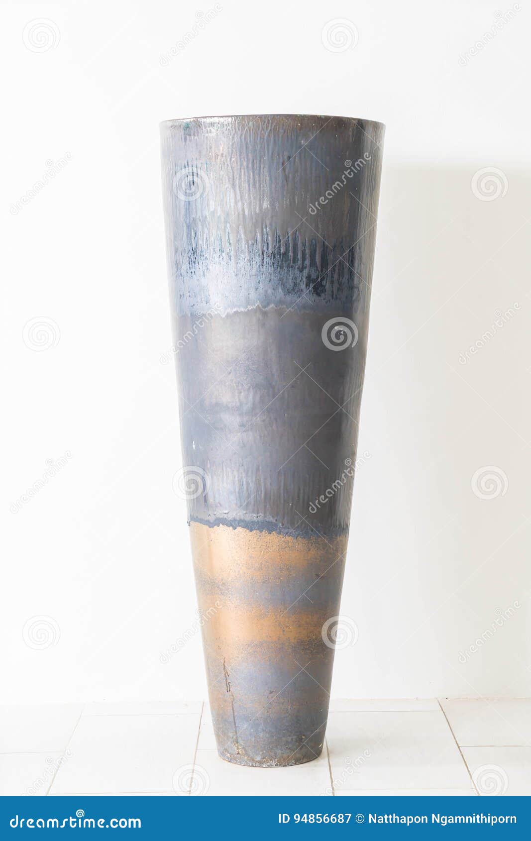 Empty Vase Flower Decoration in Livingroom Stock Image - Image of table ...