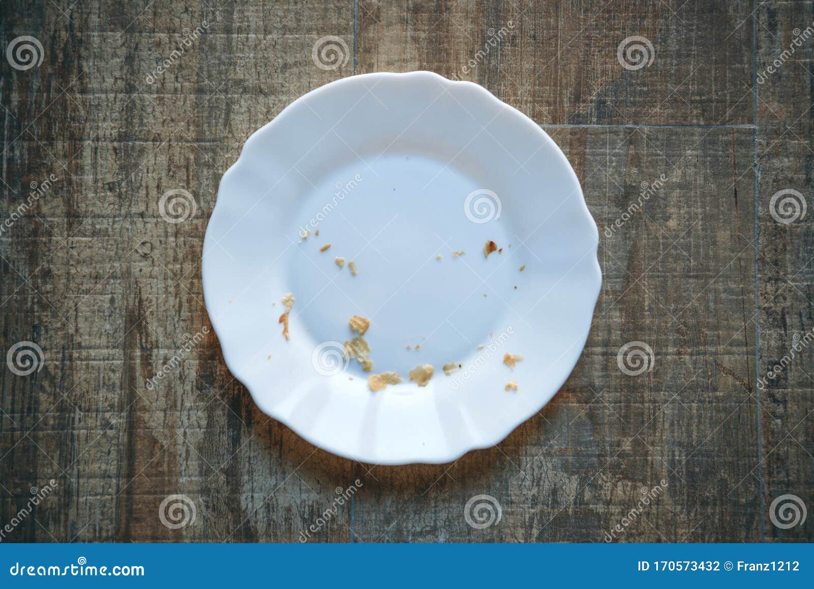 Empty White Plate with Crumbs Stock Photo - Image of cleanup, dieting ...