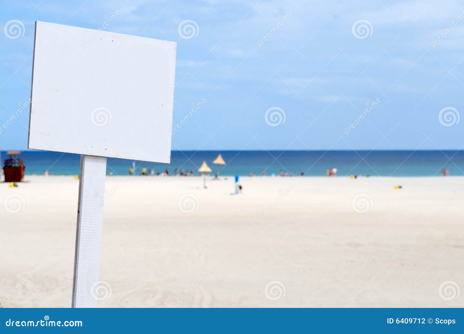 Empty White Sign at the Beach Stock Photo - Image of copy, holiday: 6409712