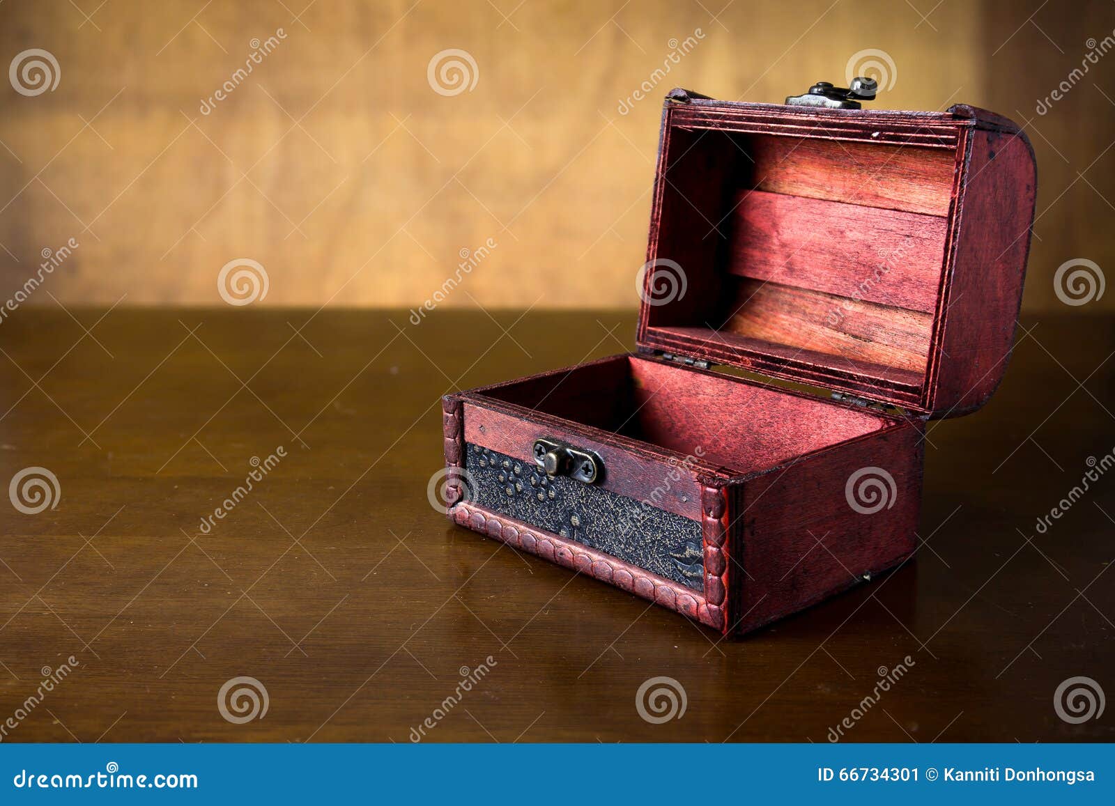 Empty Wood Box on the Table Stock Image - Image of treasure, concept ...