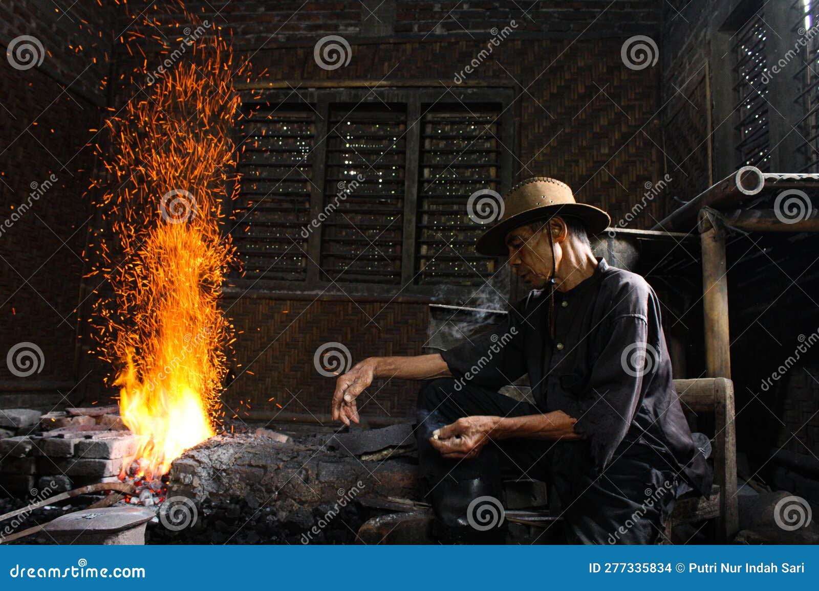 Empu Keris editorial stock image. Image of person, keris - 277335834