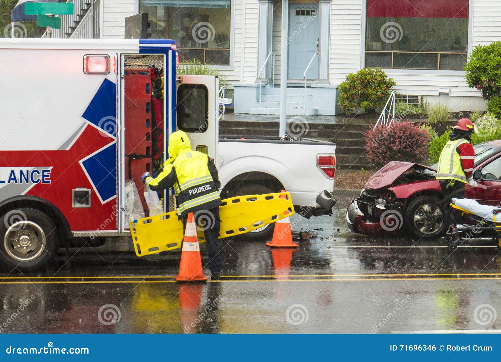 EMT Technicians Responding To Traffic Accident Editorial Photo - Image ...