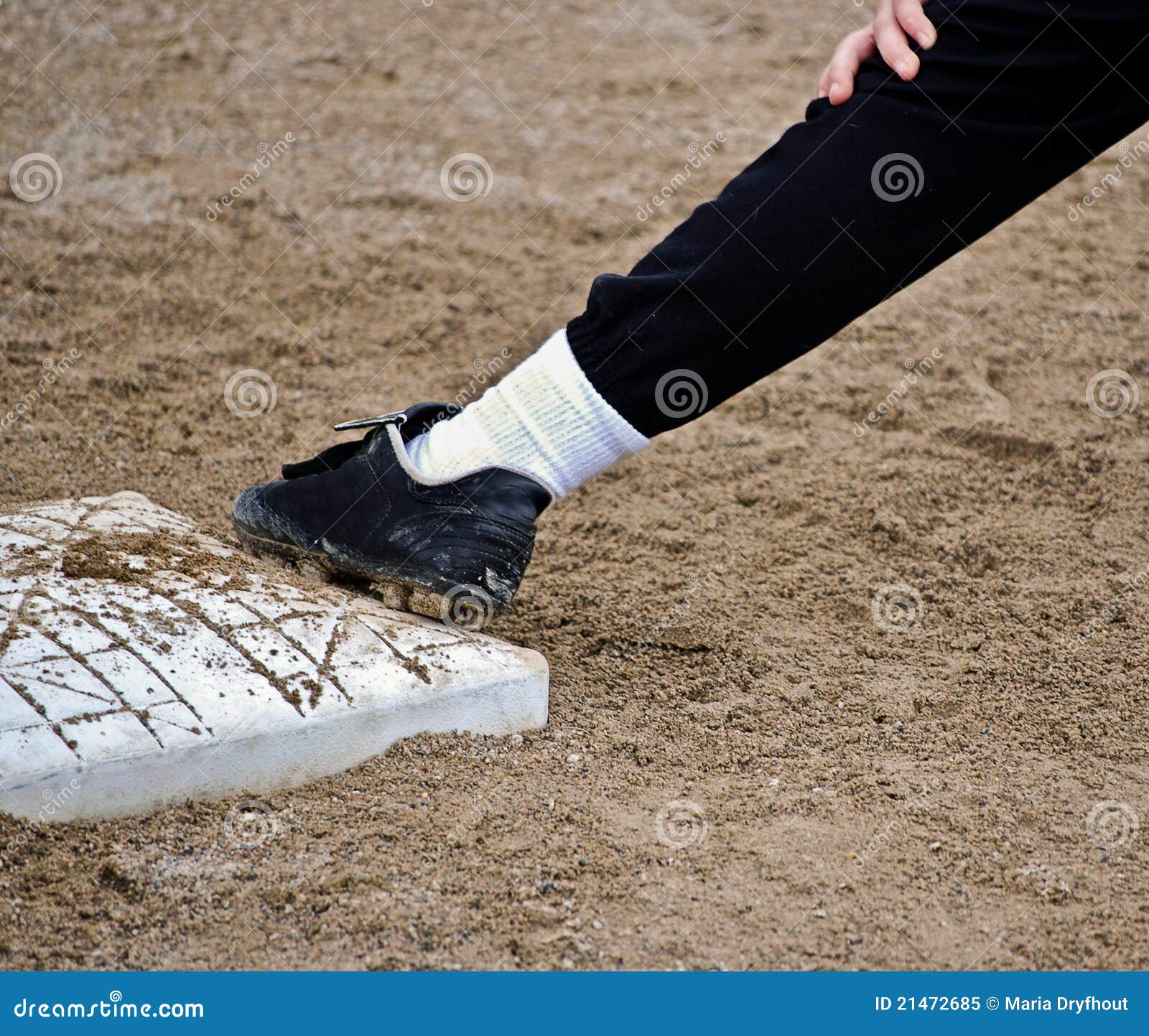 En la primera base imagen de archivo. Imagen de herramienta - 21472685