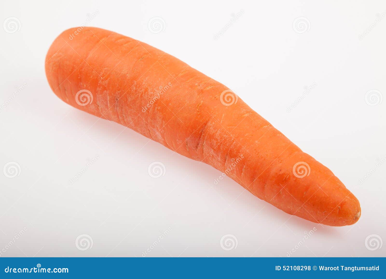 En morot på vit bakgrund arkivfoto. Bild av organiskt - 52108298