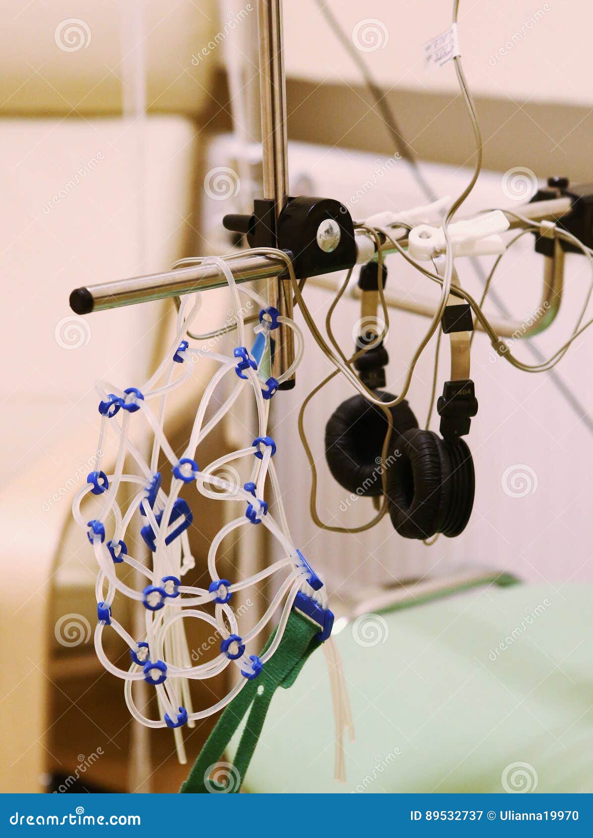 Encephalograph Close Up Photo Stock Image - Image of cabinet ... Encephalograph Close Up Photo Stock Image - Image of cabinet ...