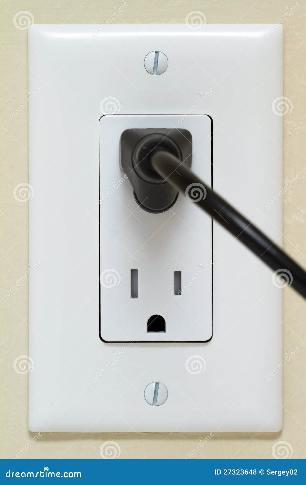 Enchufe Eléctrico Con El Cable Foto de archivo - Imagen de peligro ...