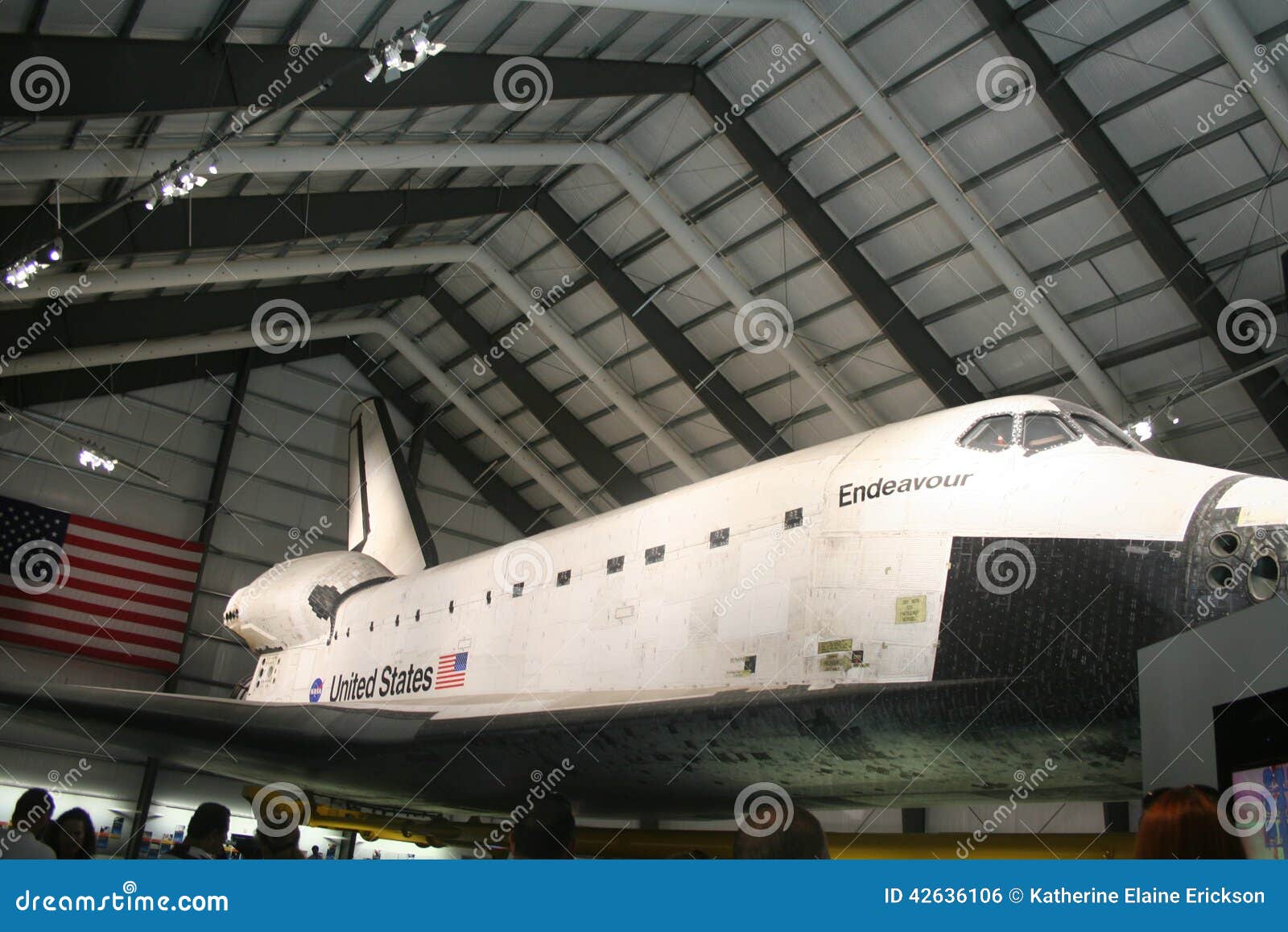 Endeavor Space Shuttle editorial photo. Image of travel - 42636106