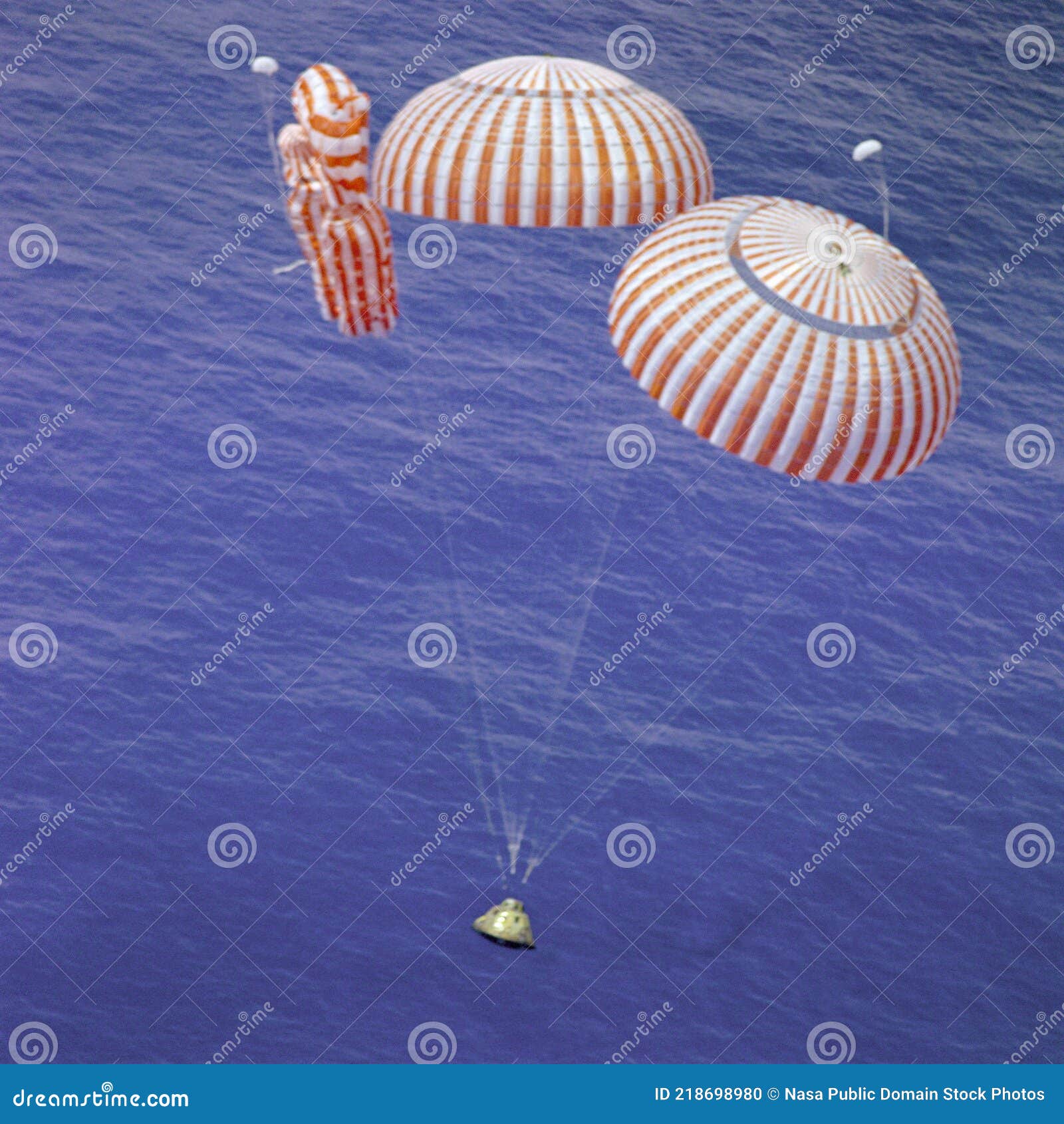 Endeavour Nears Splashdown Picture. Image: 218698980