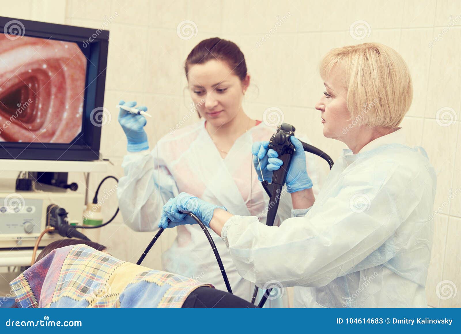 Endoscopia Fibroóptica Gastrointestinal Imagen de archivo - Imagen de ...