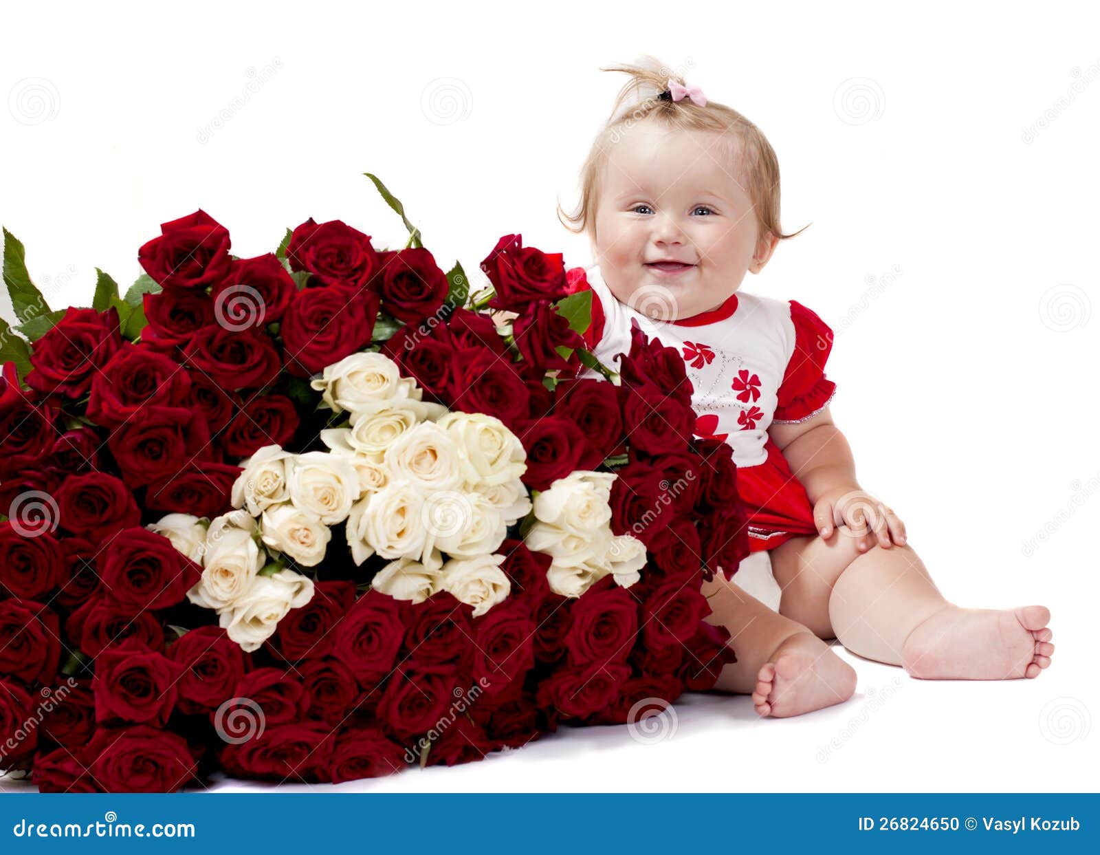 Enfant avec des roses photo stock. Image du mignon, amusement - 26824650