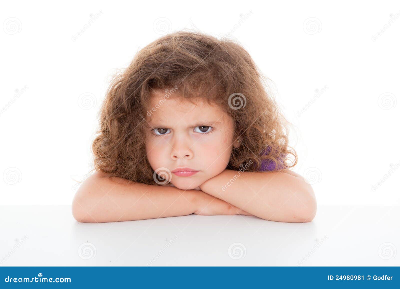 Enfant fâché maussade image stock. Image du gosse, cheveu - 24980981