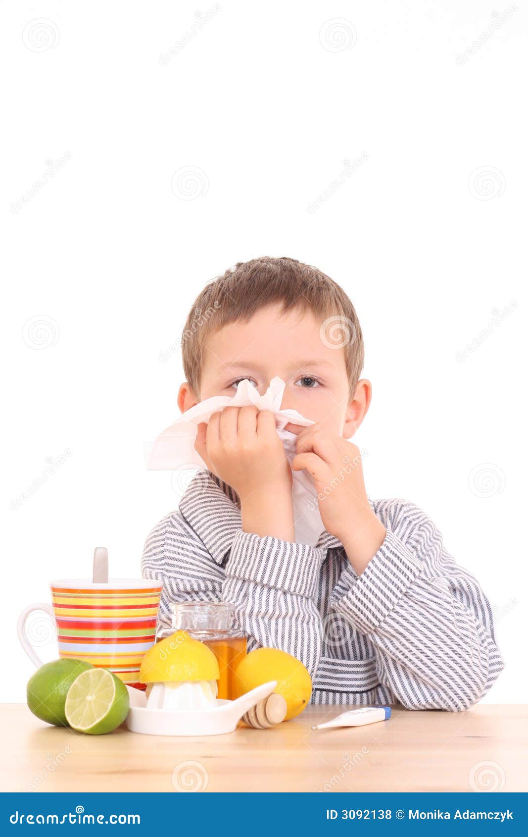 Enfant malade photo stock. Image du grippe, fruits, isolement - 3092138