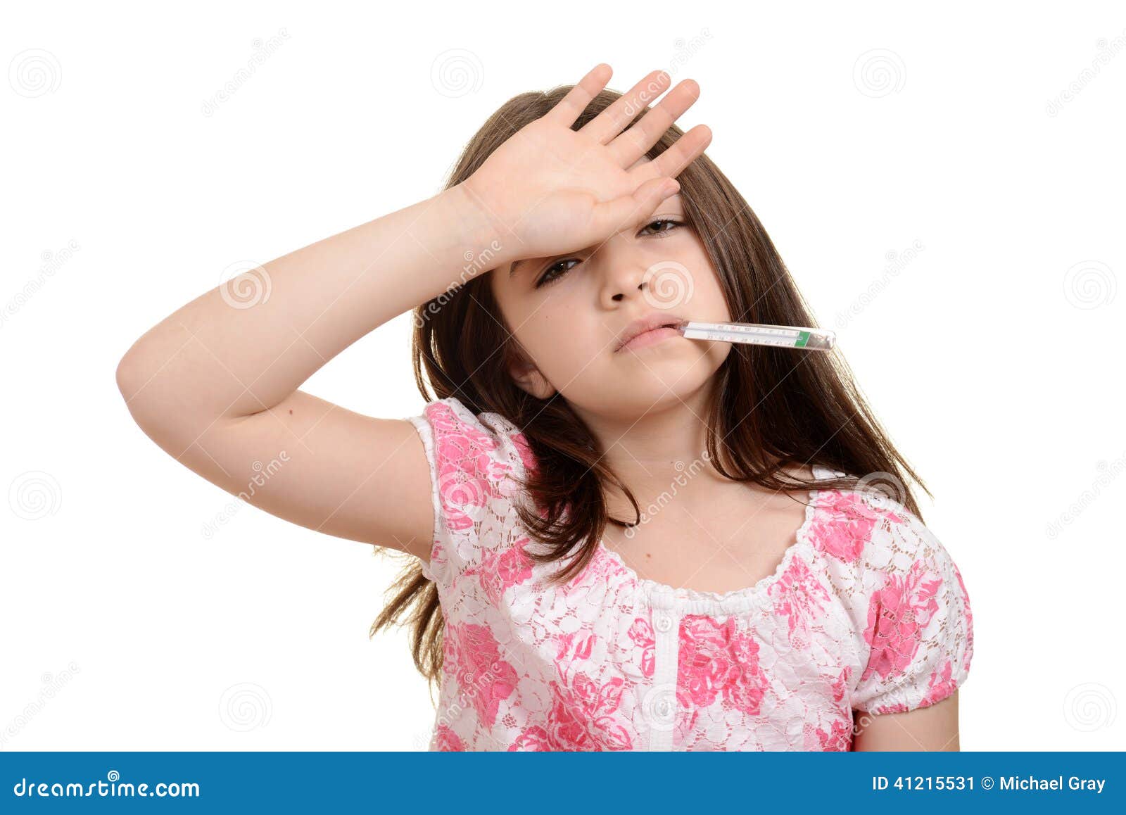 Enfant Malade Avec La Main Sur Le Front Image stock - Image du souci ...