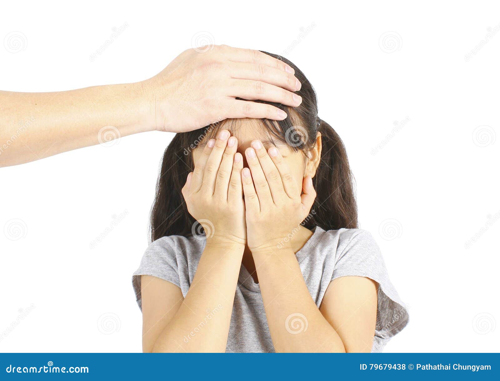 Enfant Malade Avec La Main Sur Le Front Photo stock - Image du souci ...