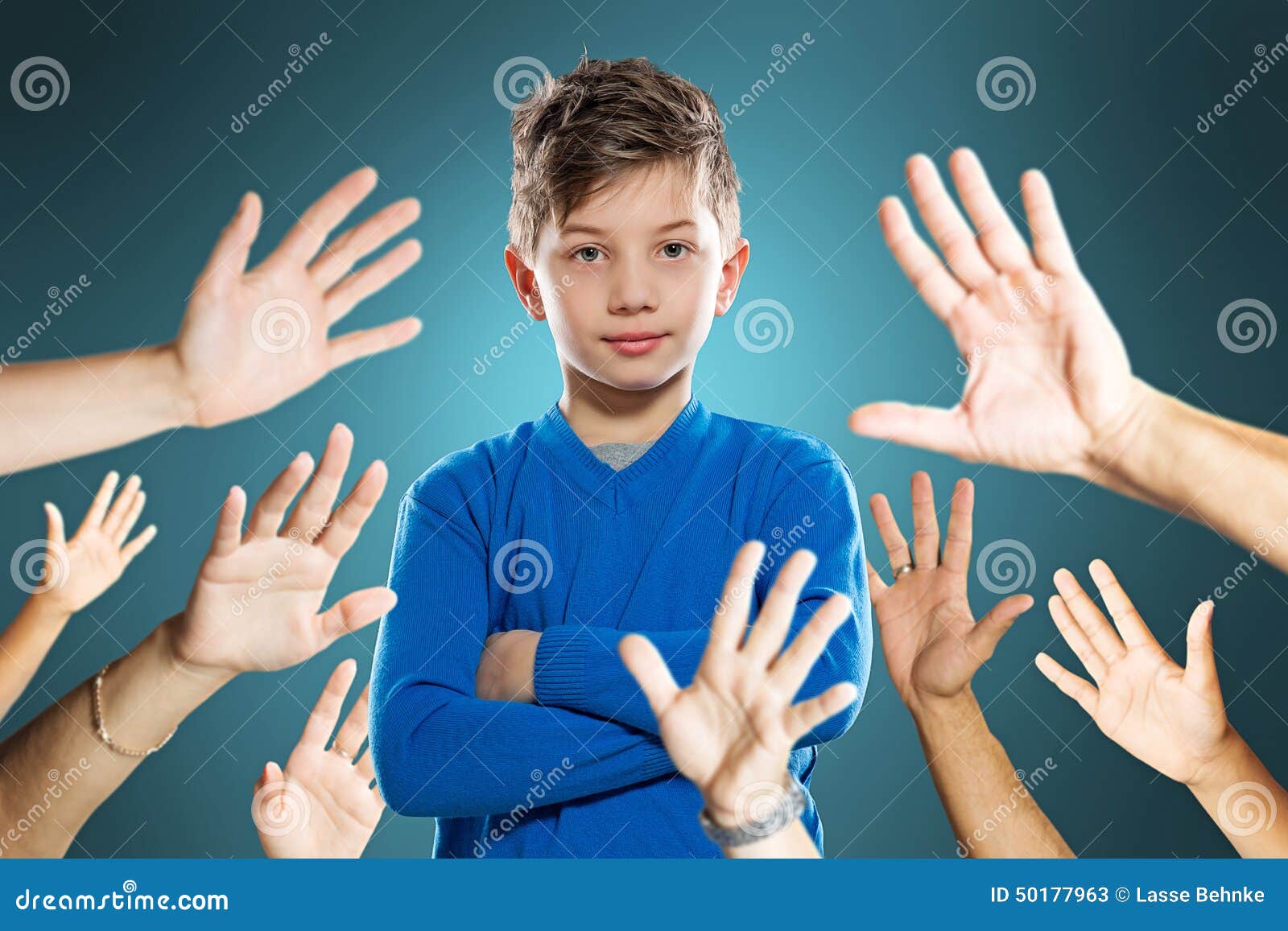 Enfant populaire image stock. Image du sympathie, arrogance - 50177963