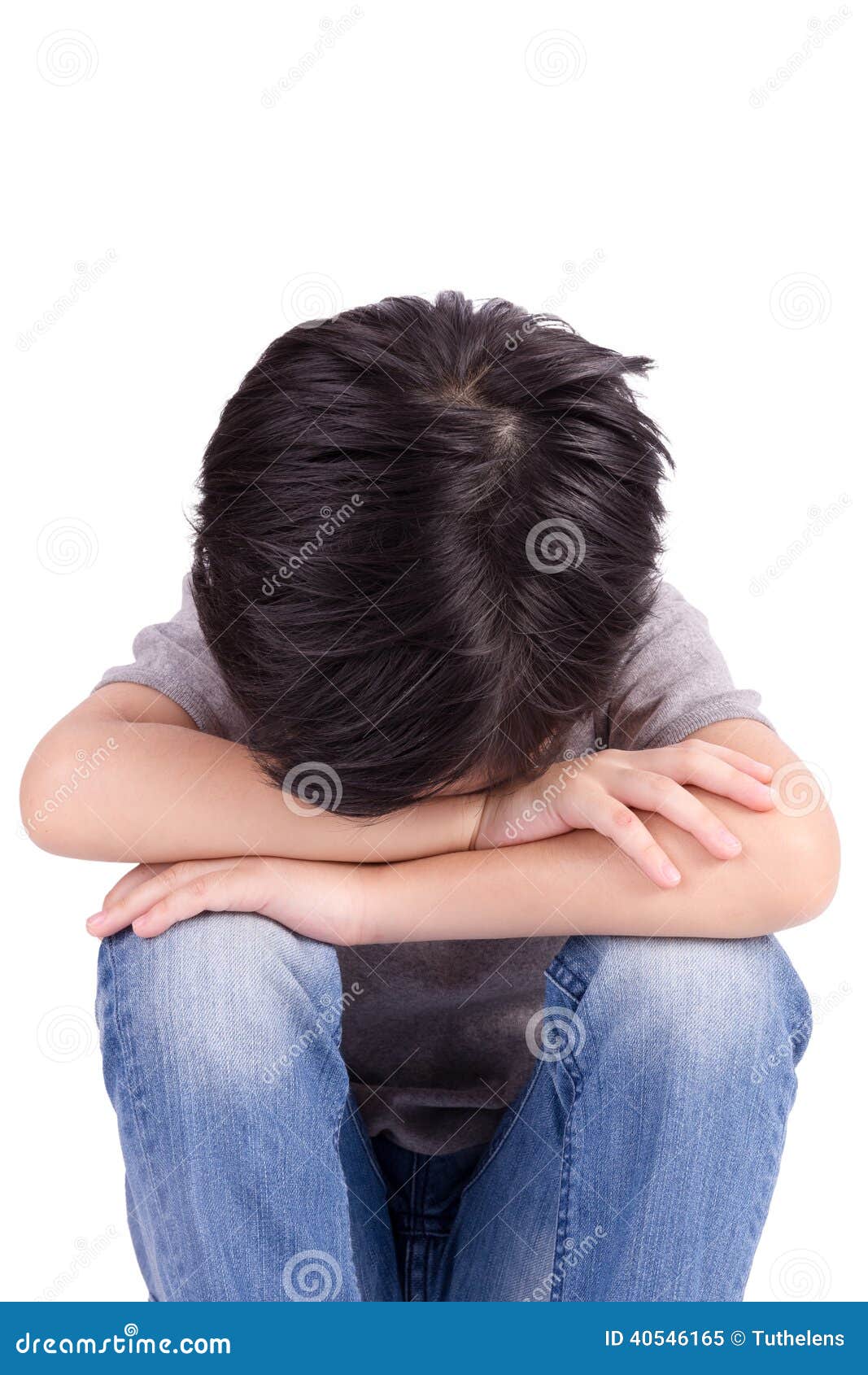 Enfant seul triste image stock. Image du défait, négligence - 40546165
