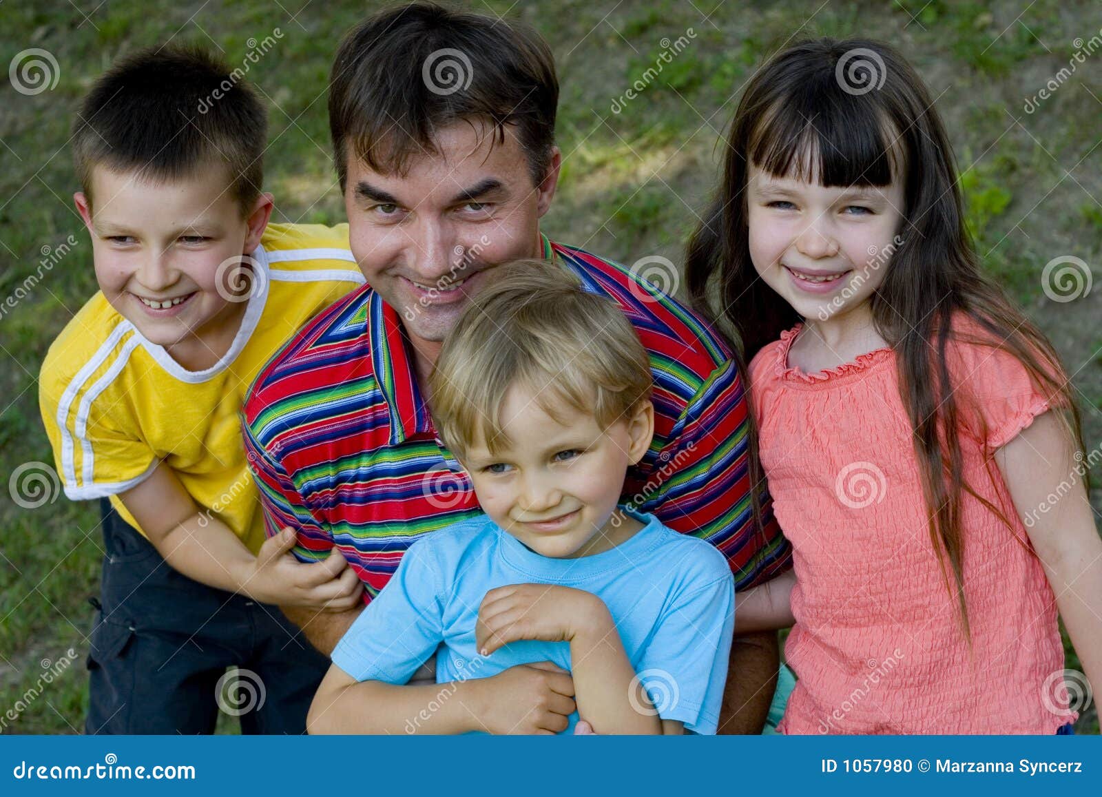 Enfants Avec L'oncle Picture. Image: 1057980
