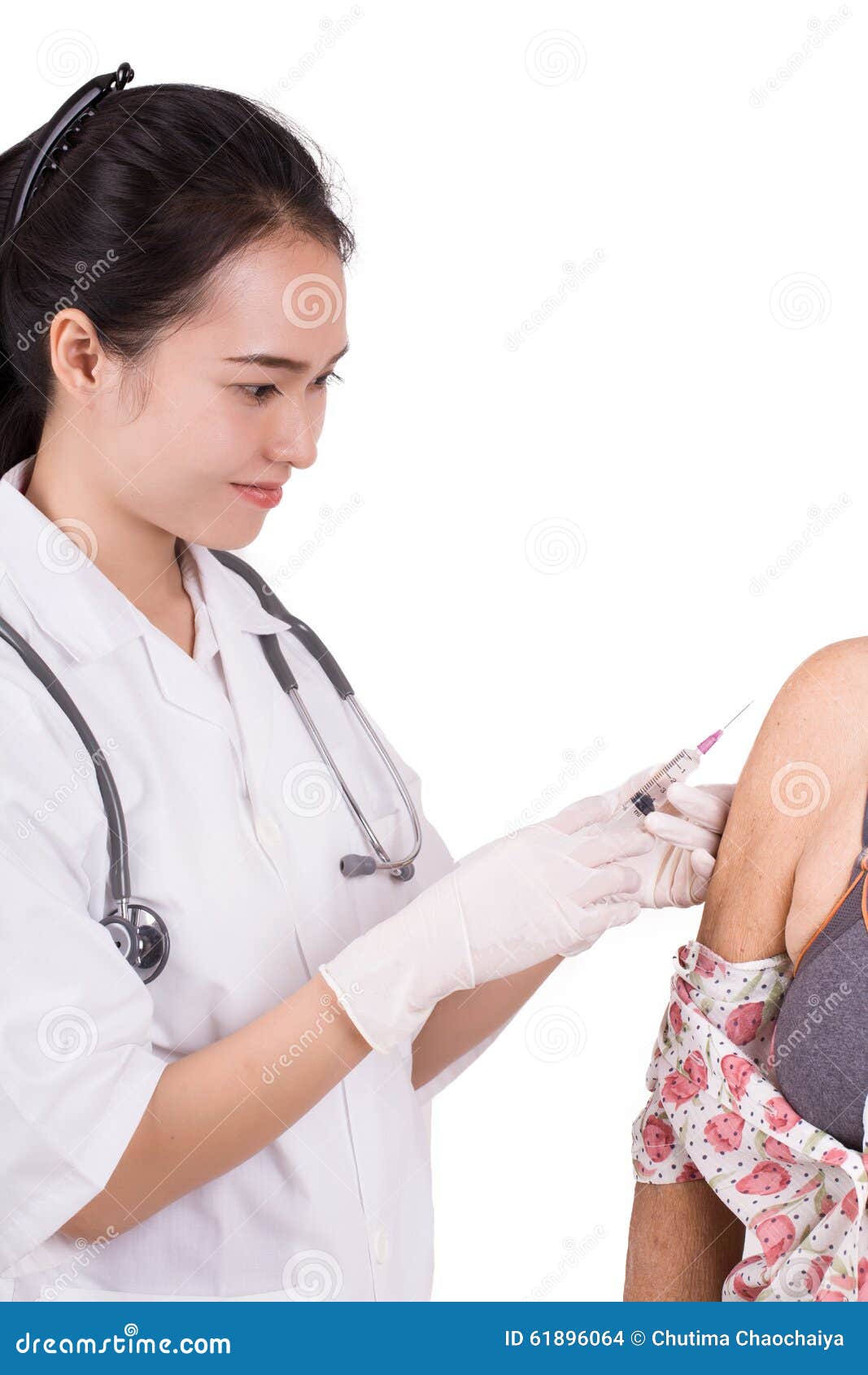 Enfermera Que Inyecta a Un Paciente Foto de archivo - Imagen de fondo ...