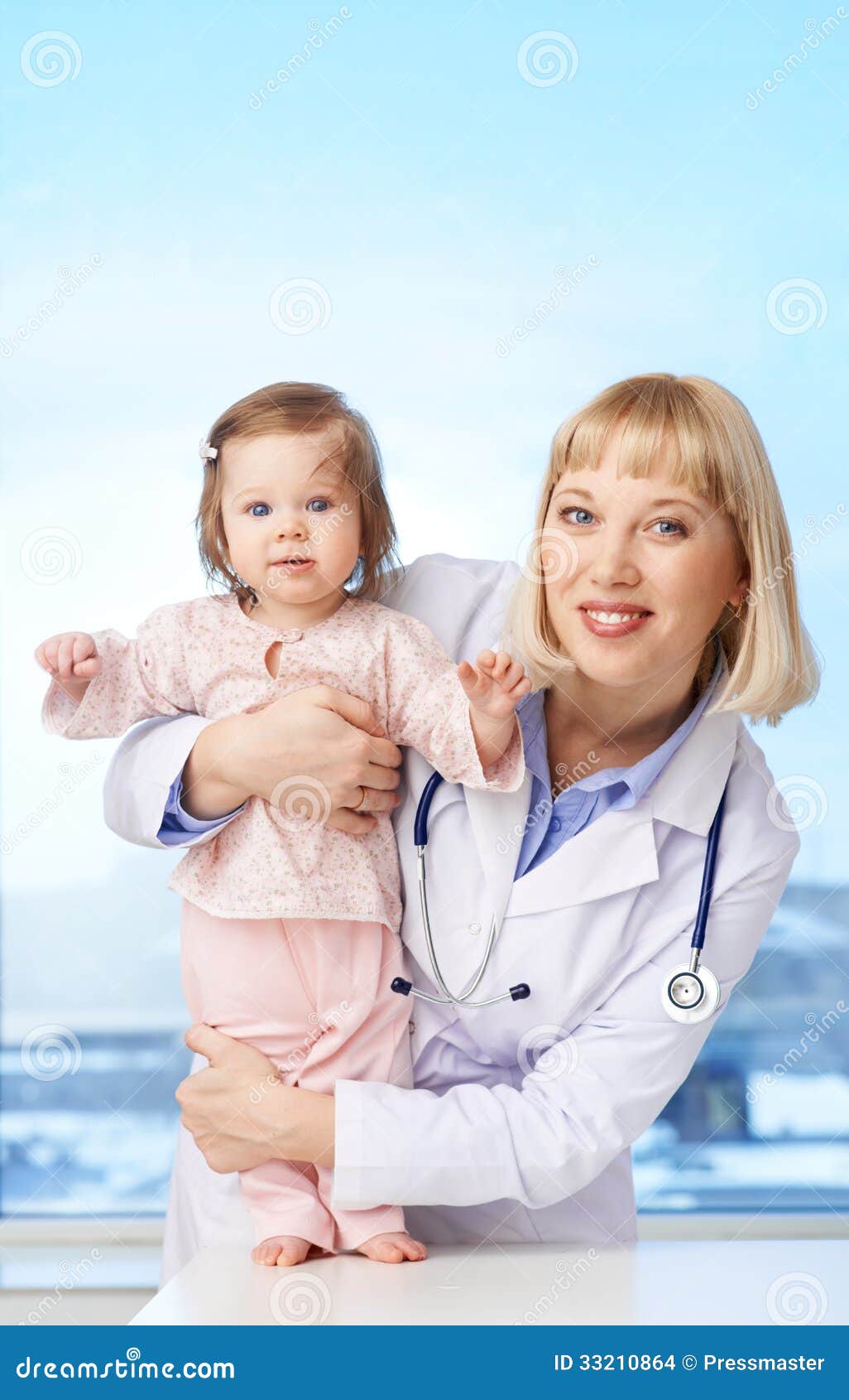 Enfermera y paciente foto de archivo. Imagen de enfermera - 33210864