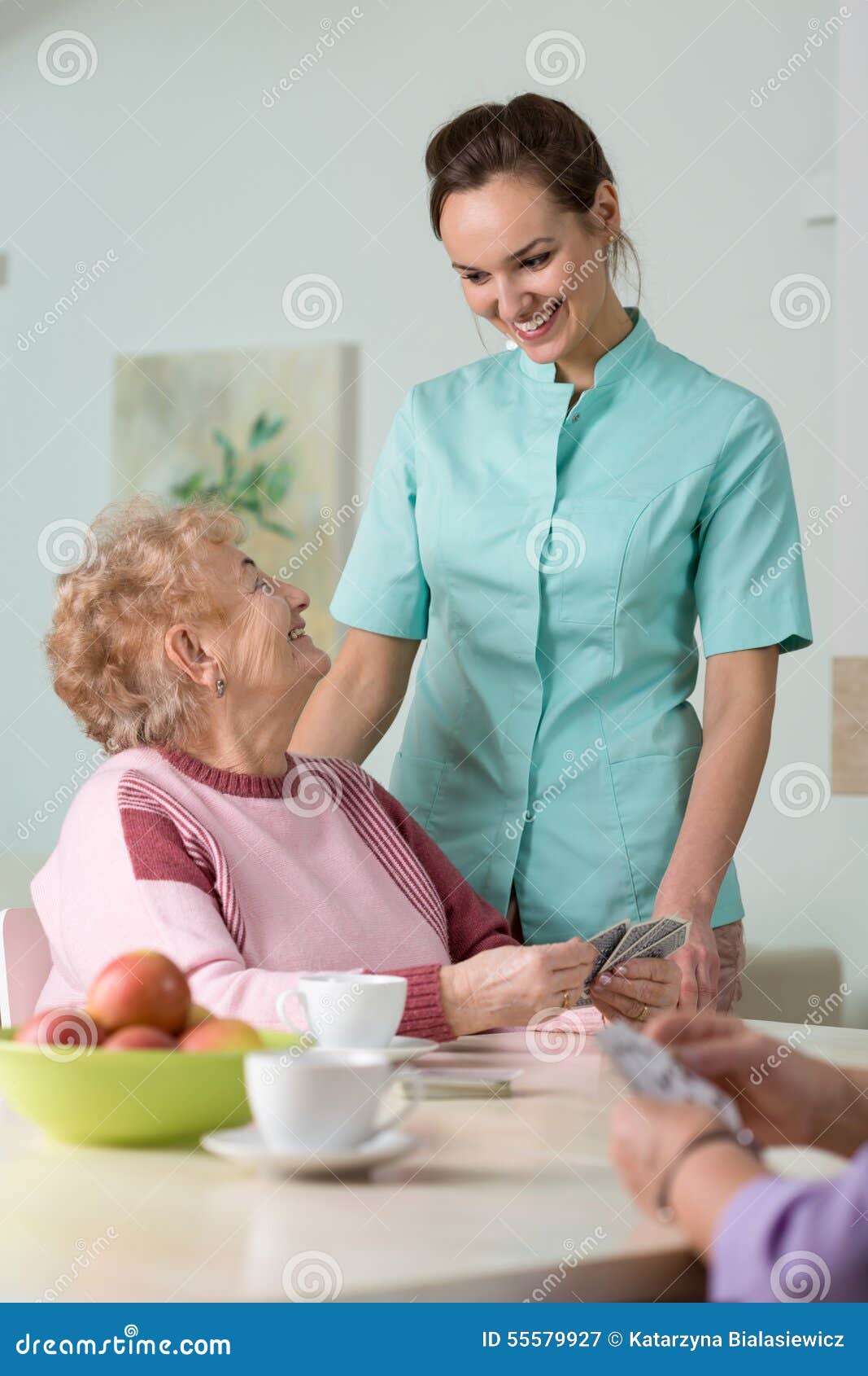 Enfermera y paciente imagen de archivo. Imagen de hospital - 55579927