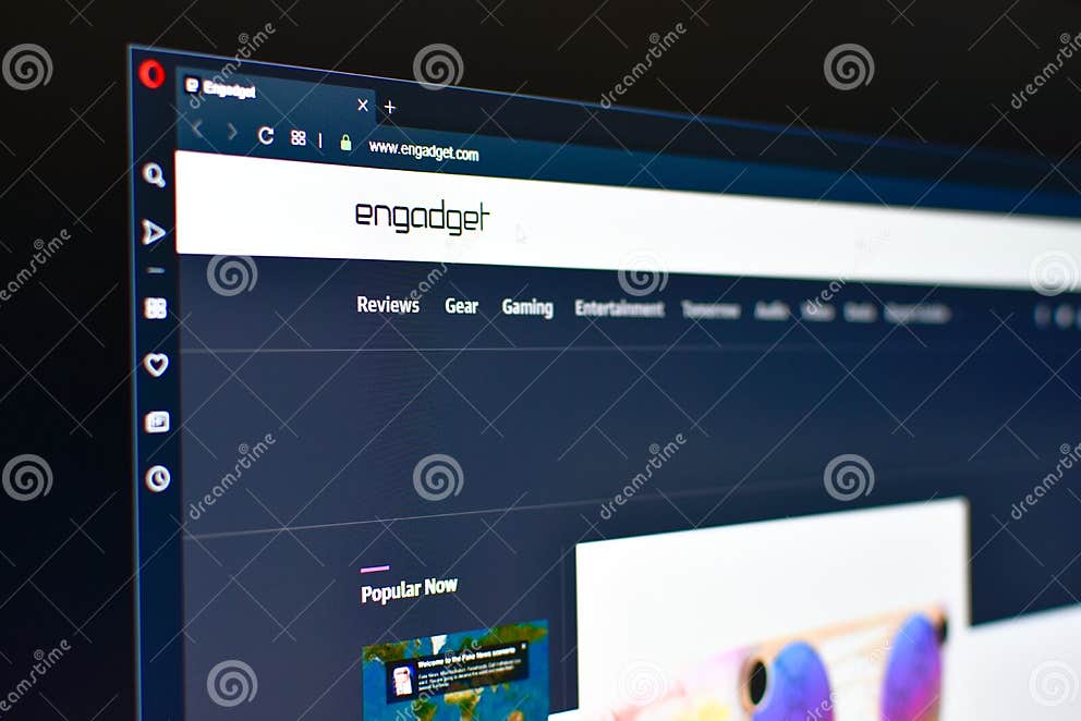 Engadget Website on Computer Screen Editorial Stock Image - Image of ...