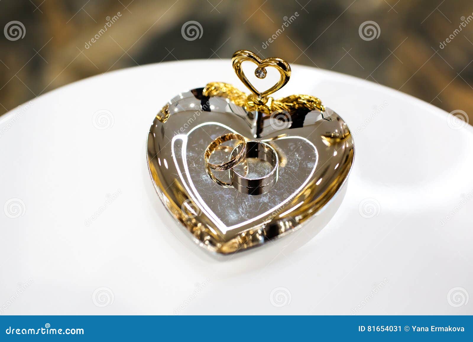 Engagement Gold Rings on Stand Stock Image - Image of event, love: 81654031