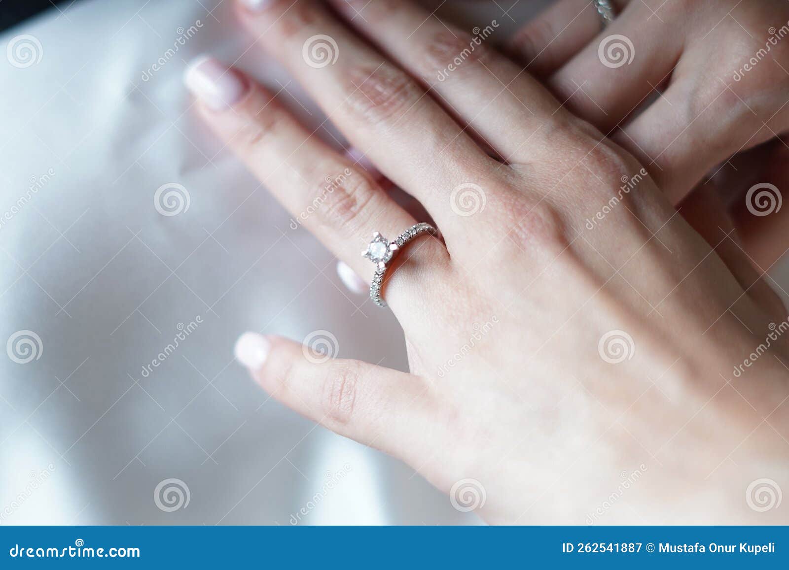 Engagement ring of bride stock image. Image of concept - 262541887