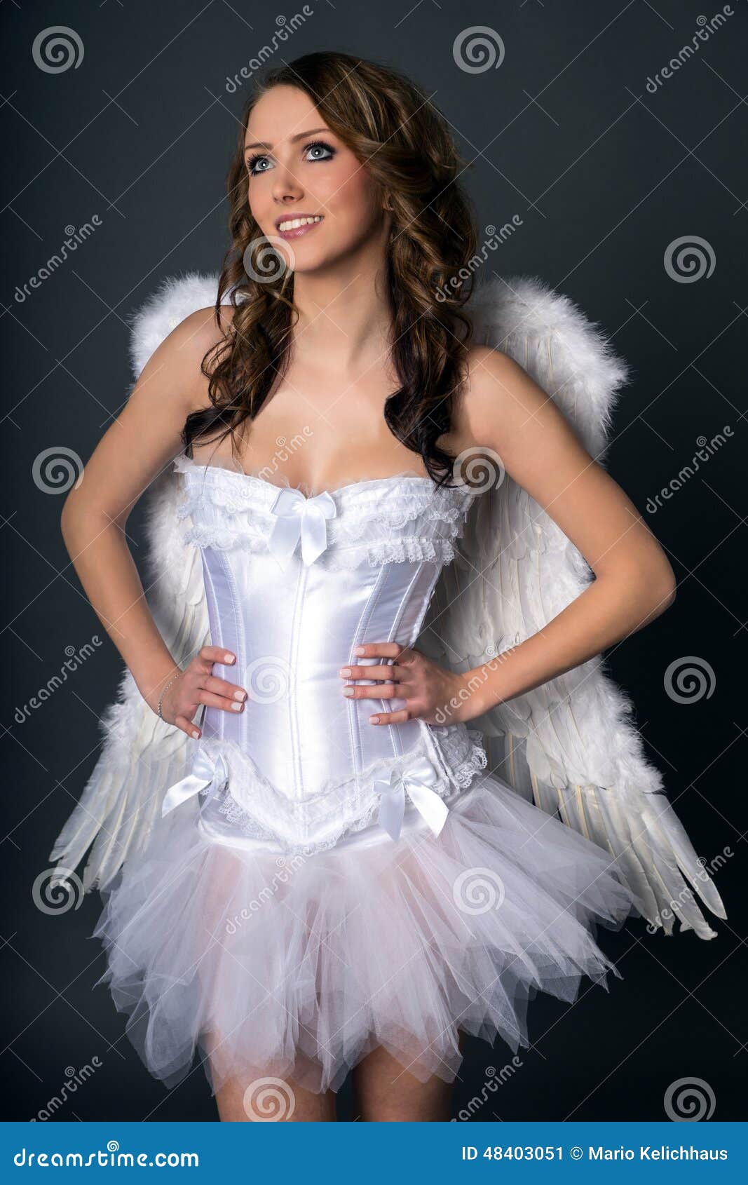 Engel stockbild. Bild von form, brünette, phantasie, sinnlich - 48403051