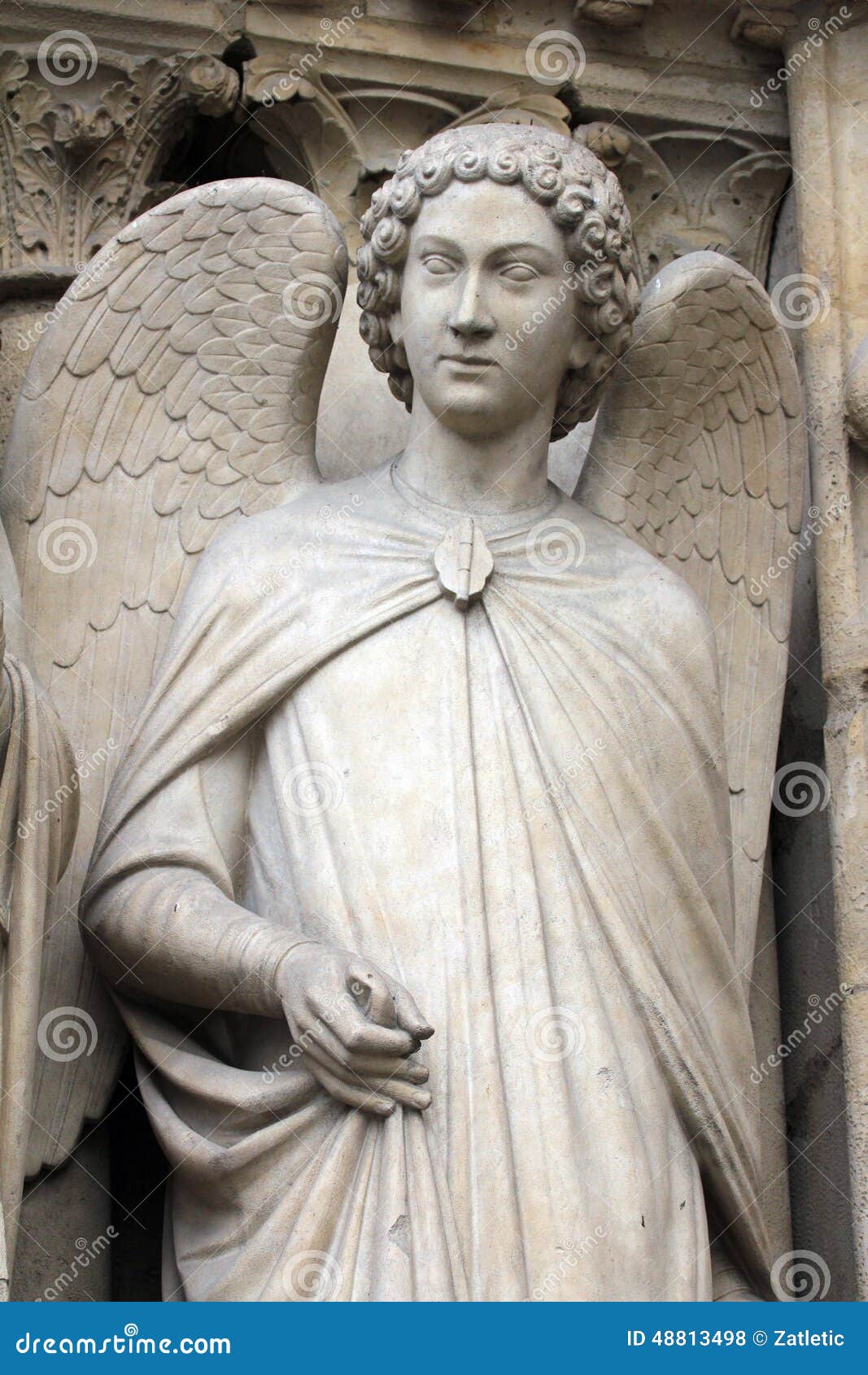 Engel, Notre Dame Cathedral, Paris Stockfoto - Bild von portal, engel ...
