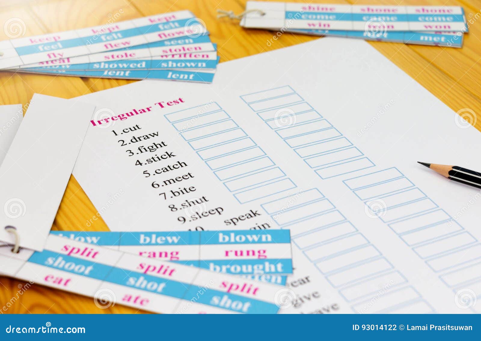 Engels Examen Op Lijst Met Potlood Stock Foto - Image of thuiswerk ...