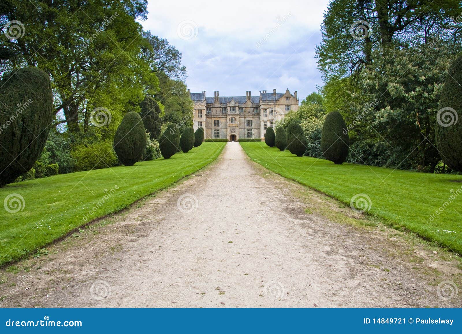 Engels Landhuis in Somerset Stock Afbeelding - Image of herenhuis, gras ...
