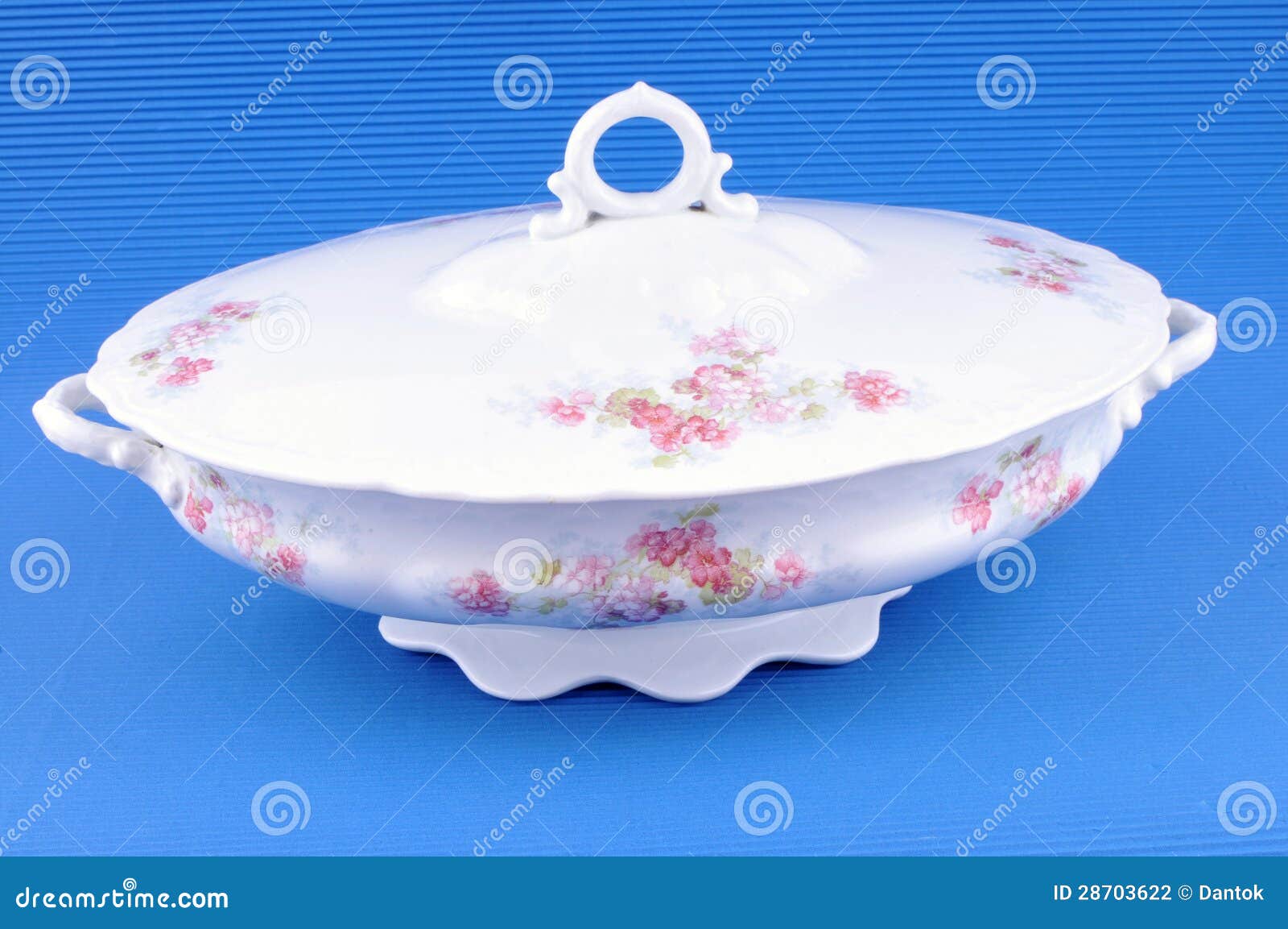 Engels porselein stock foto. Image of elegant, geïsoleerd - 28703622