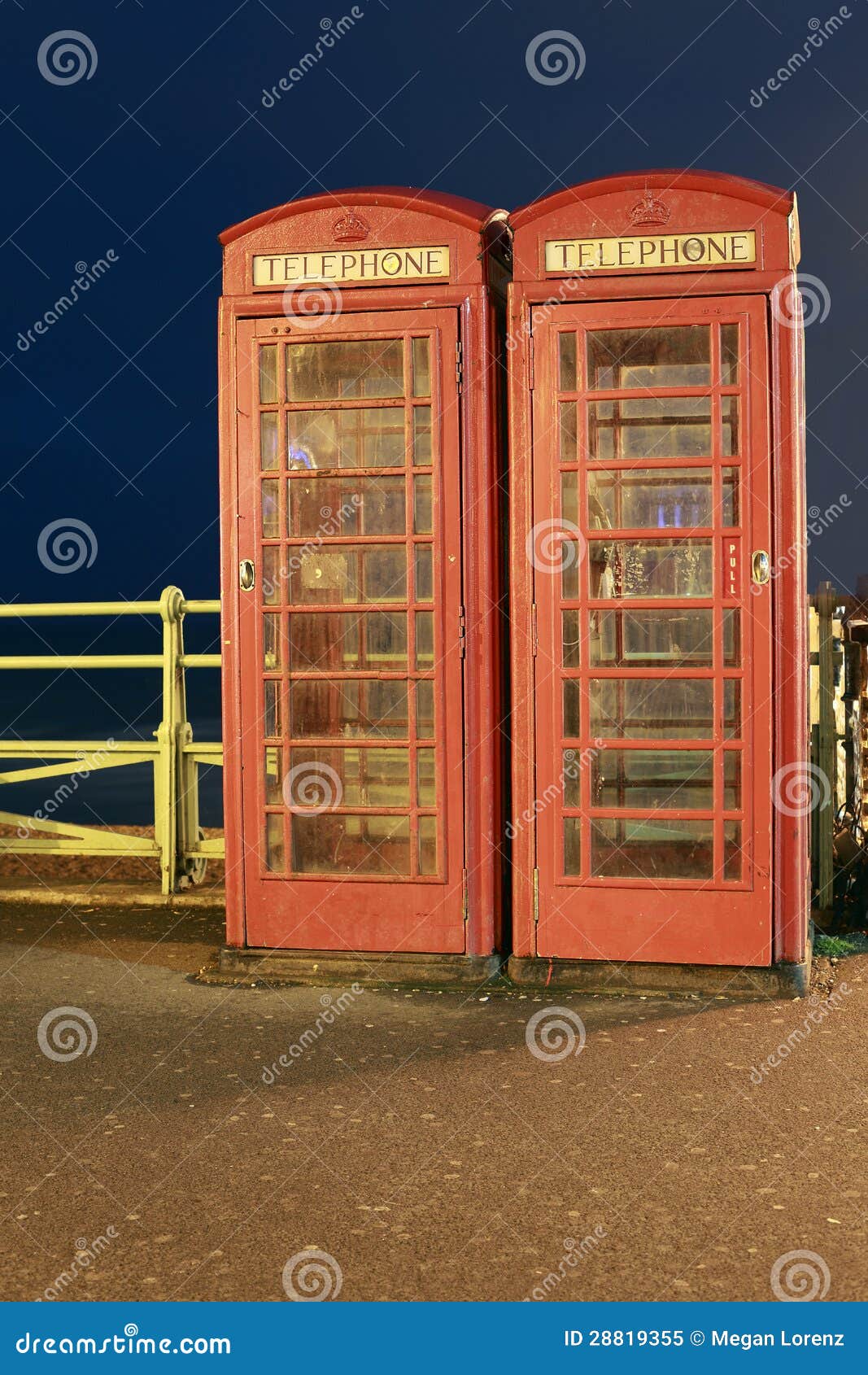 Engelse Telefooncellen stock afbeelding. Image of voorwerp - 28819355