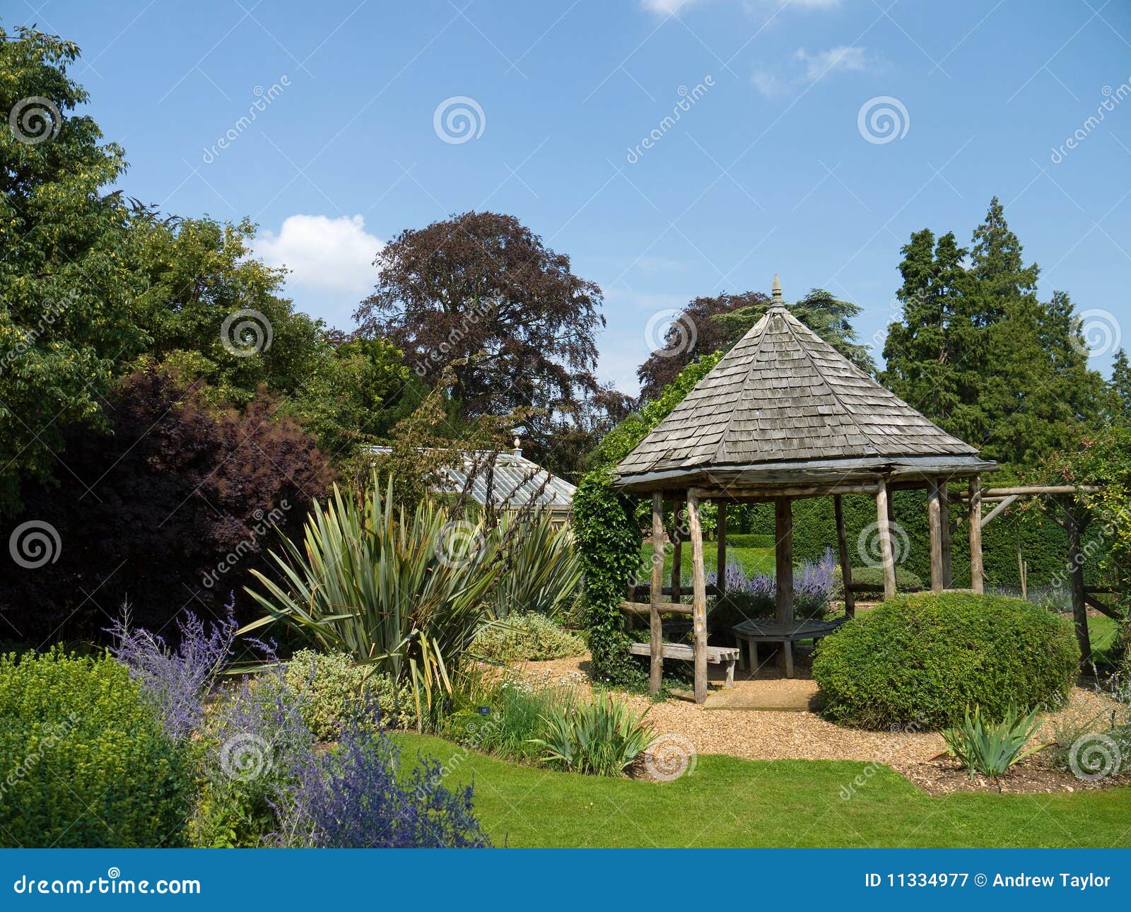 Engelse Tuin stock afbeelding. Image of struiken, installaties - 11334977