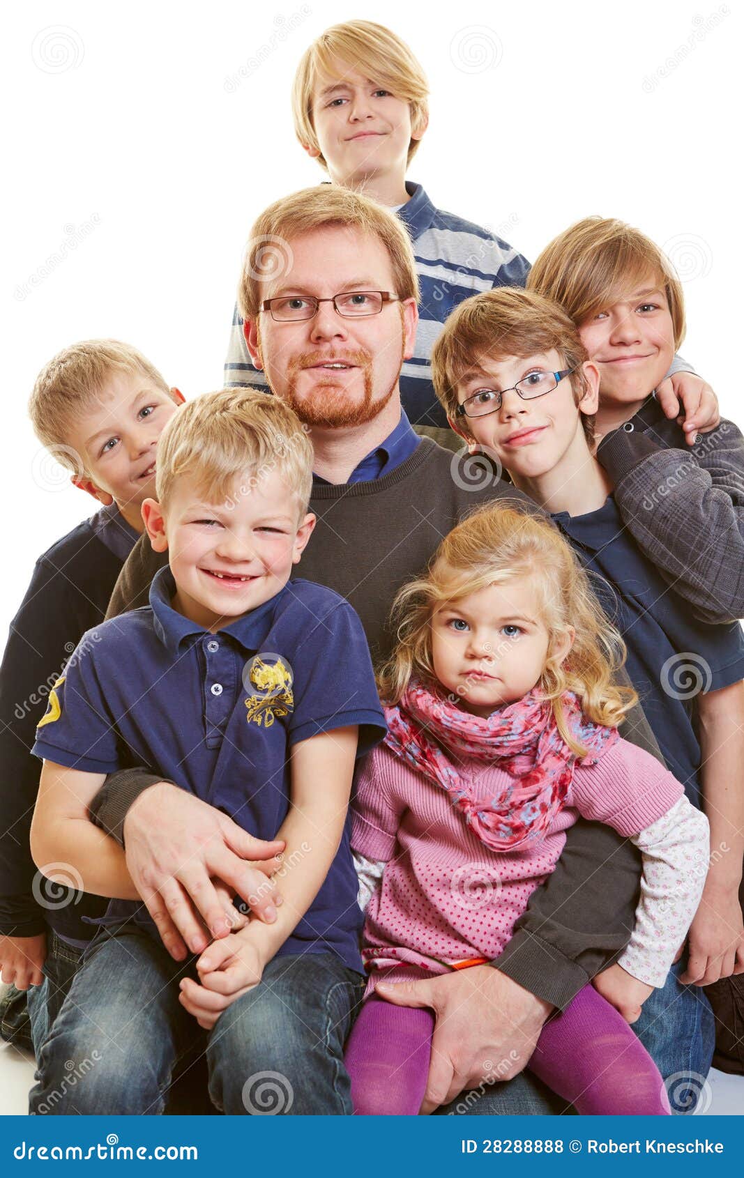 Engendre con muchos niños foto de archivo. Imagen de familia - 28288888