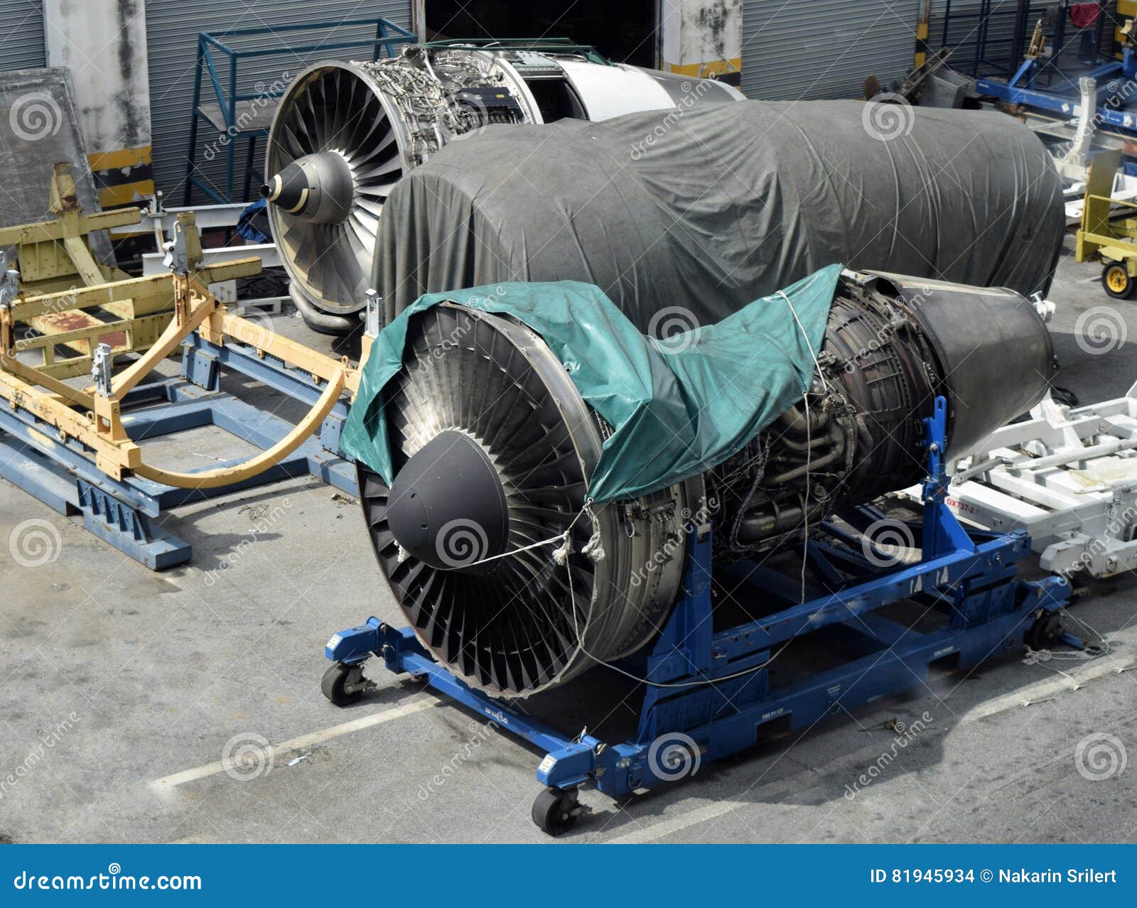 Engine Aircraft Awaiting Repair. Editorial Stock Image - Image of ...