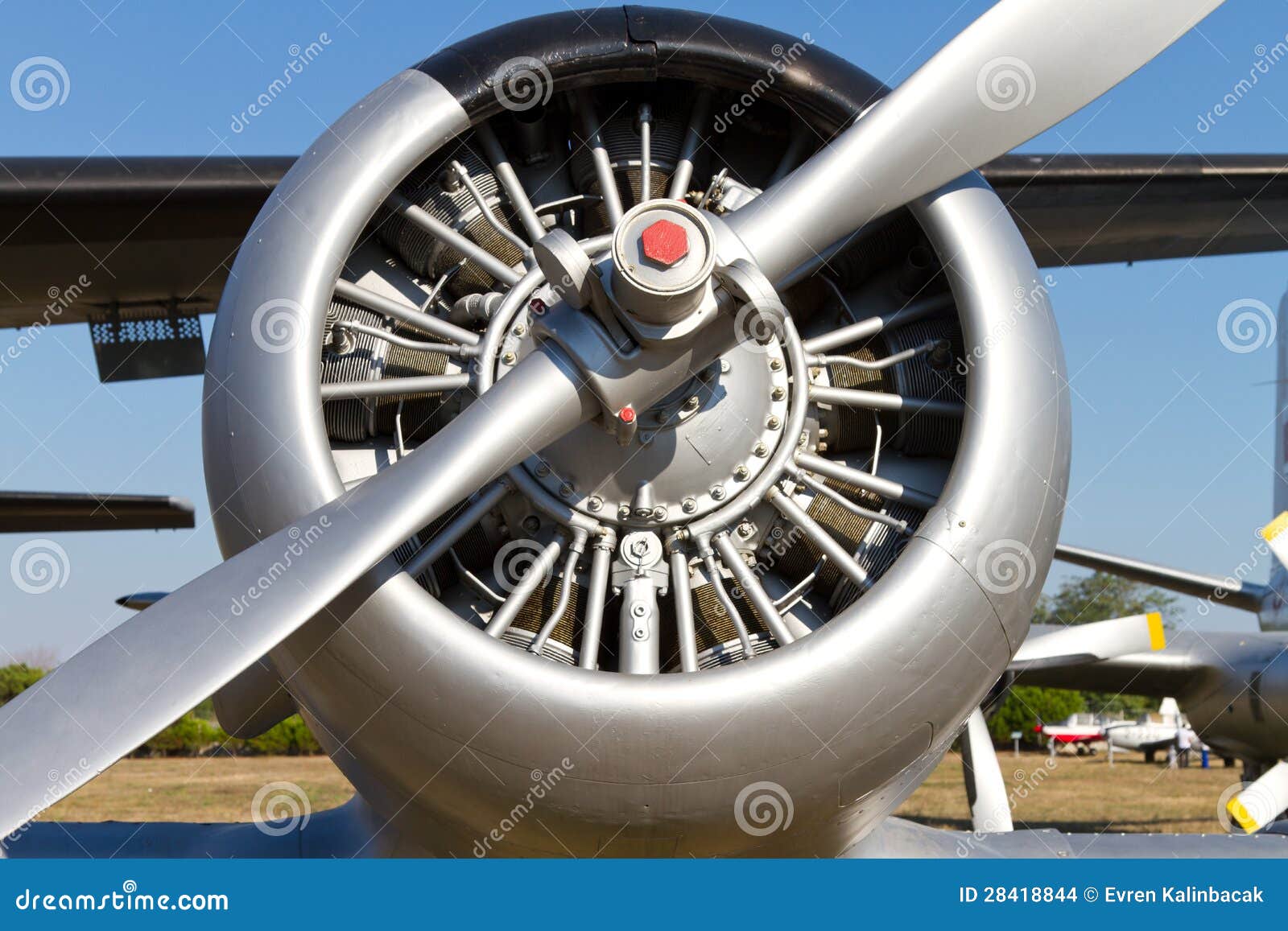 Engine de propulseur photo stock. Image du détail, turbine - 28418844