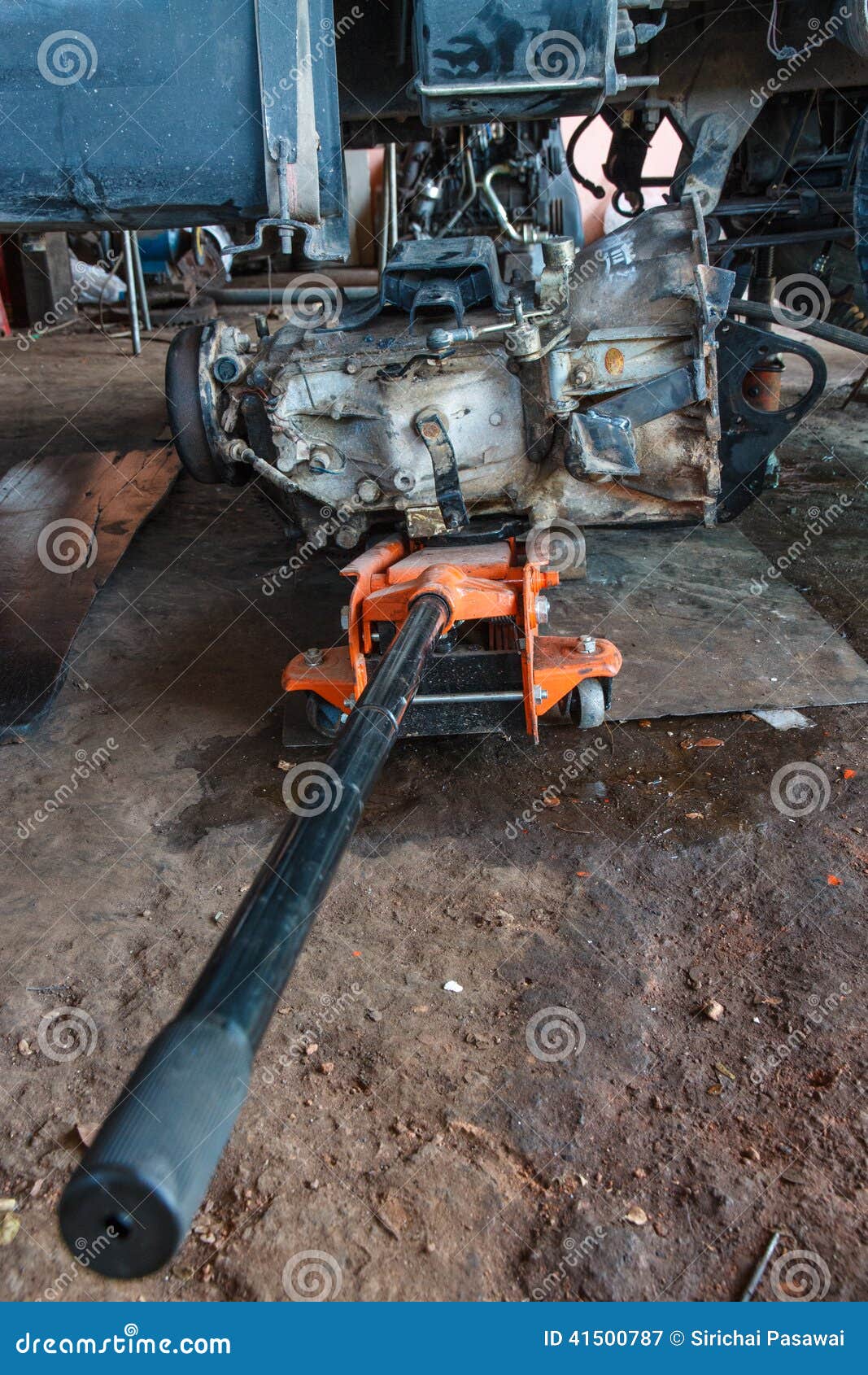 The engine stock image. Image of crane, hands, garage - 41500787