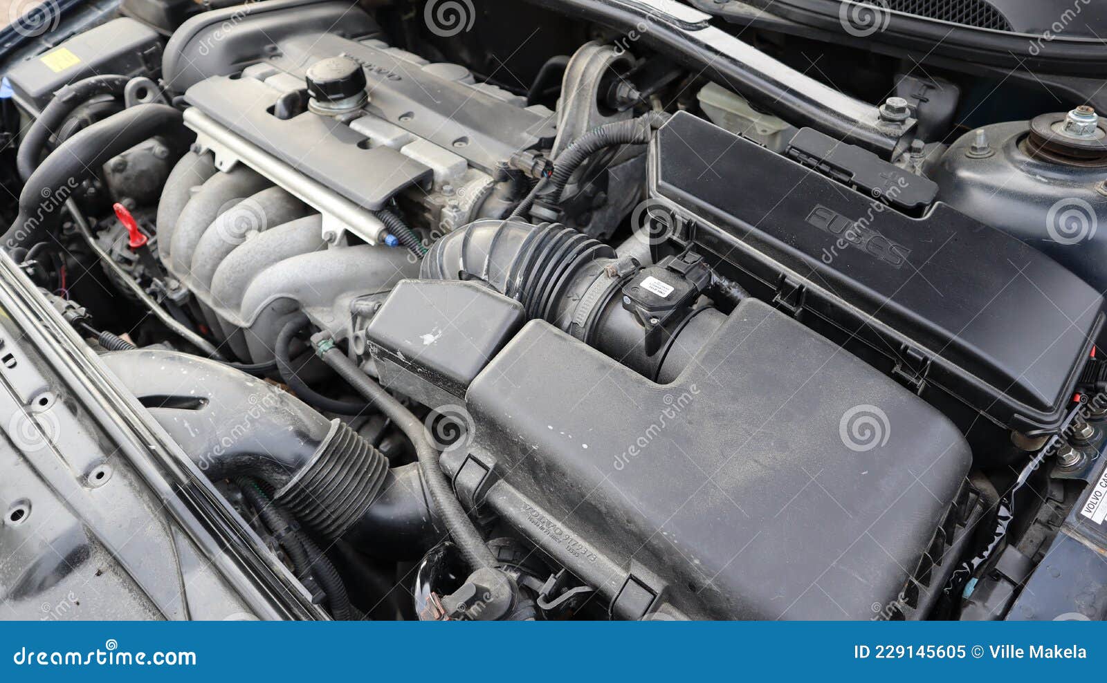 The Engine of an Old Car Needs Maintenance Stock Image - Image of ...
