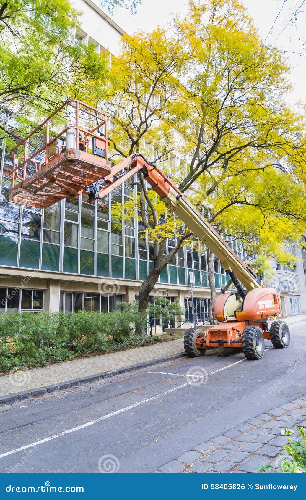 Engine Powered Articulating Boom Lift Stock Photo - Image of tools ...